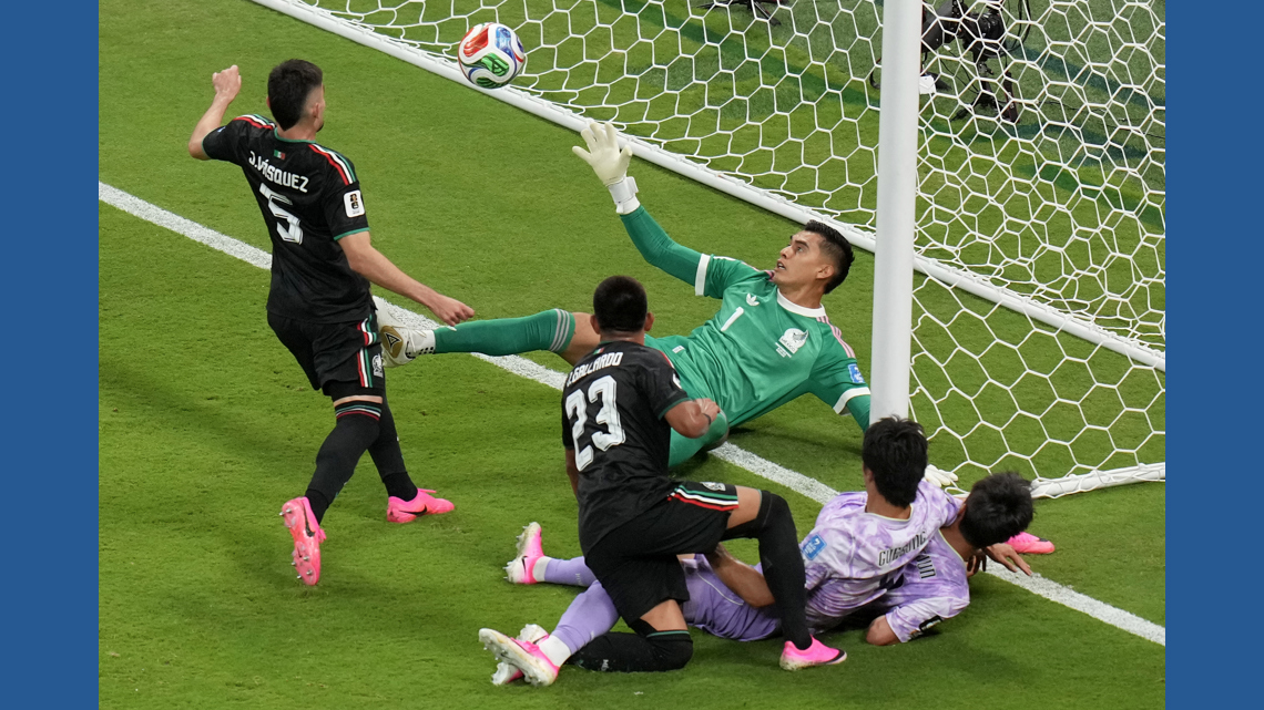 Raúl Rangel uses 'pure reaction' to make save that moves Mexico into ...