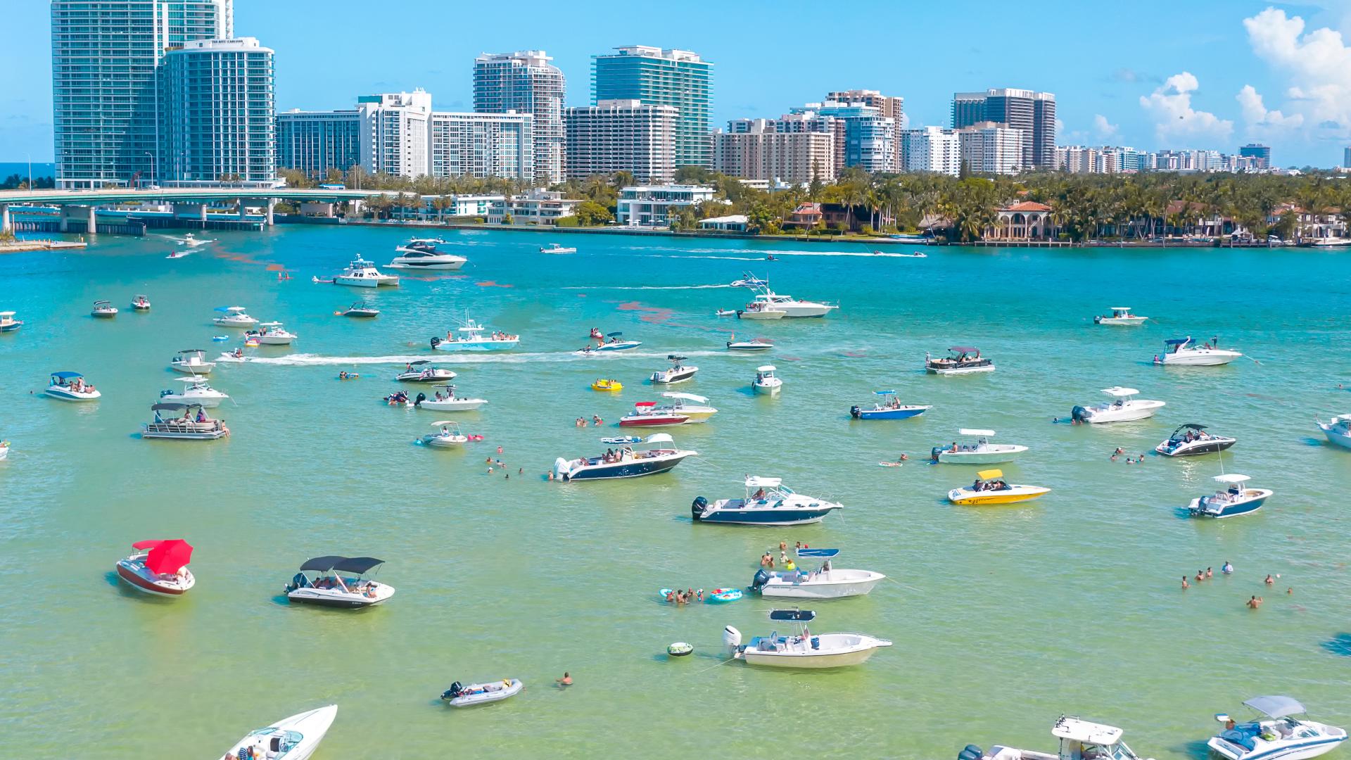Potential boat explosion injures 15 people in Florida | kens5.com