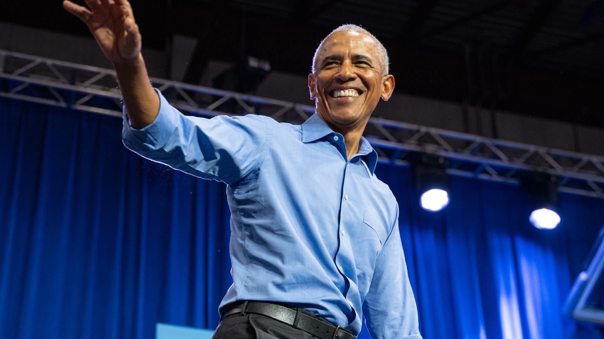 Obama surprises veterans aboard honor flight to Washington | kens5.com