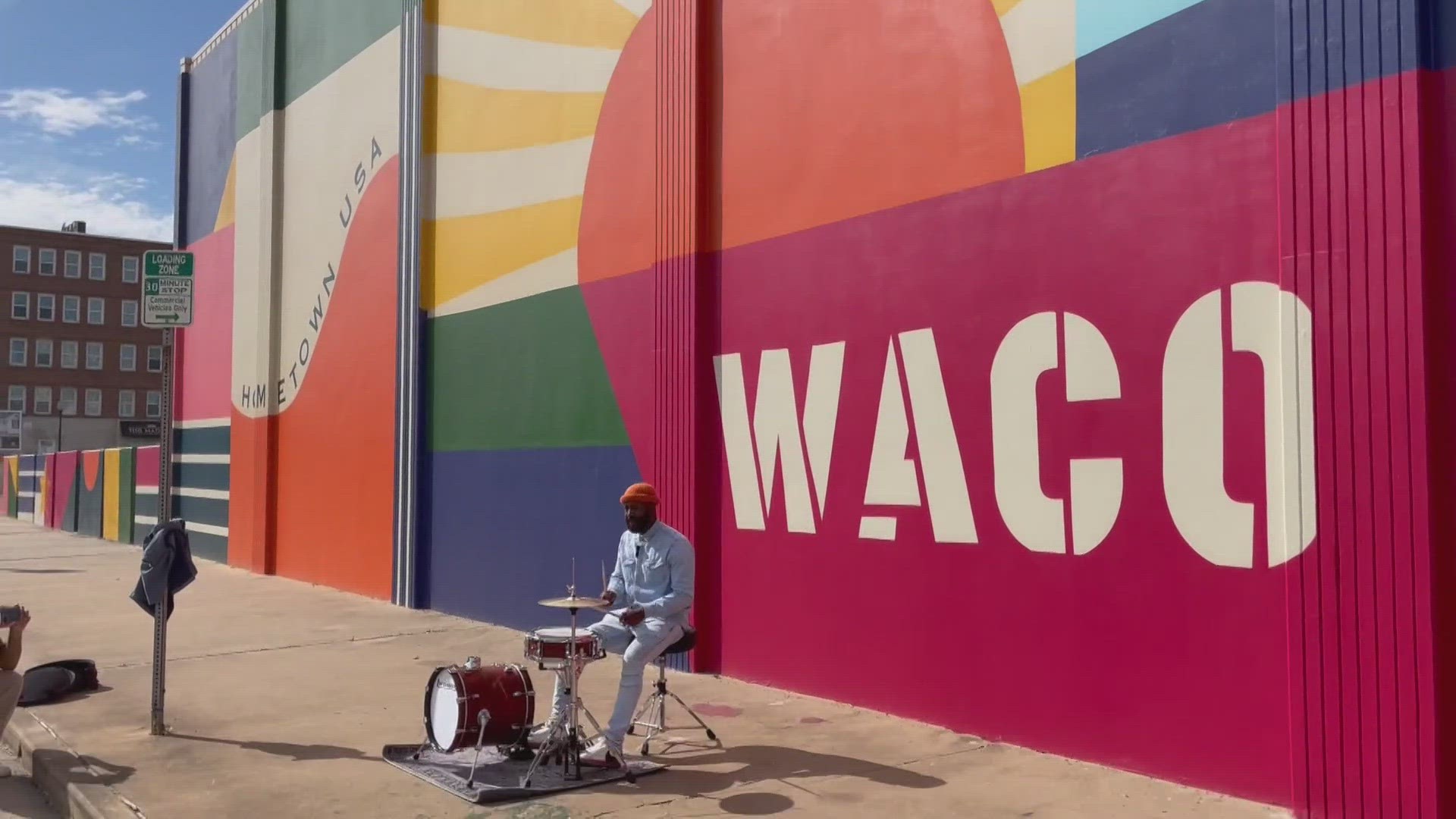 Waco, TX News | Waco Drummer Richard Thompson shows off Waco | kens5.com