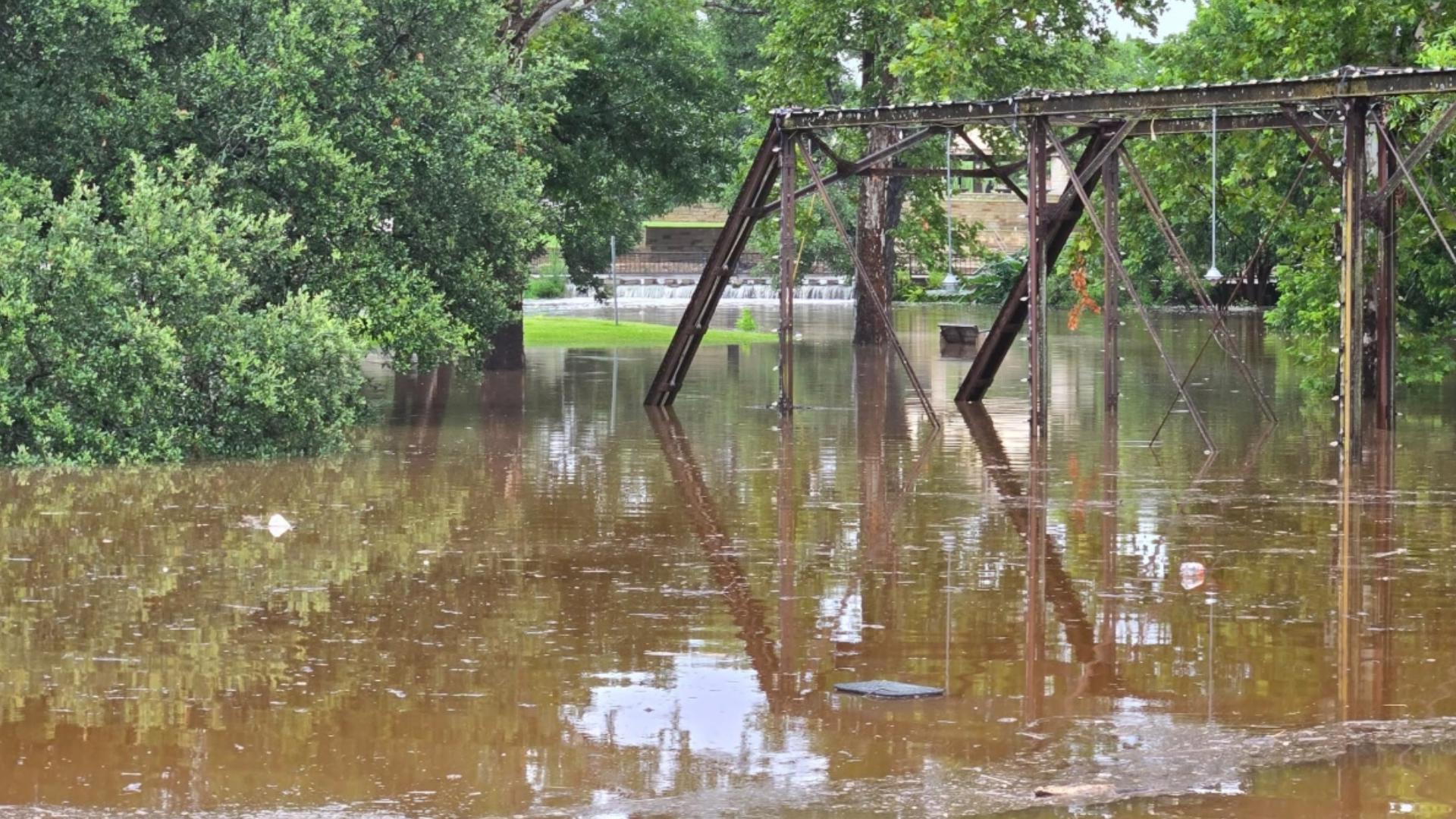 San Saba, Texas: Flooding closes highways, roads | kens5.com