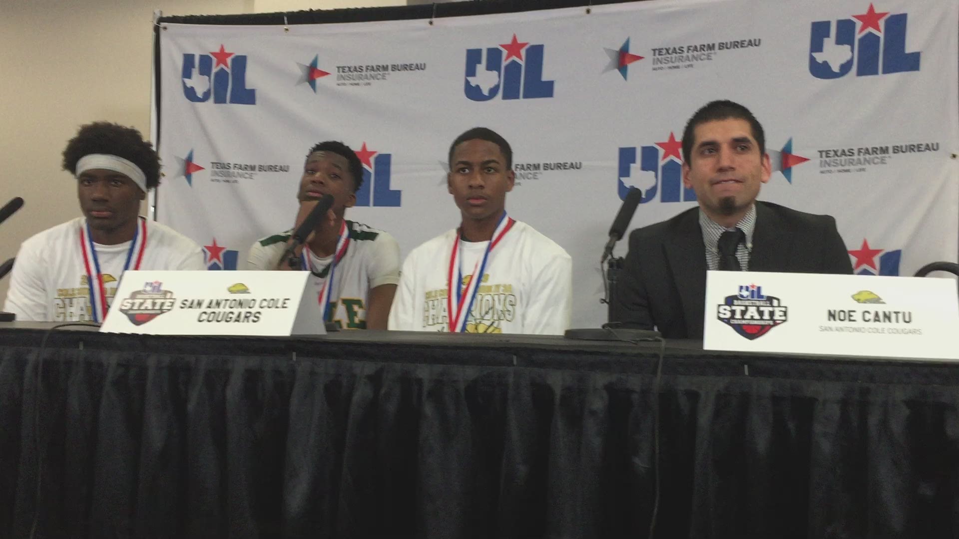 Cole coach Noe Cantu, Ya'Monie Crawford, Vincent Iwuchukwu and Xavier ...