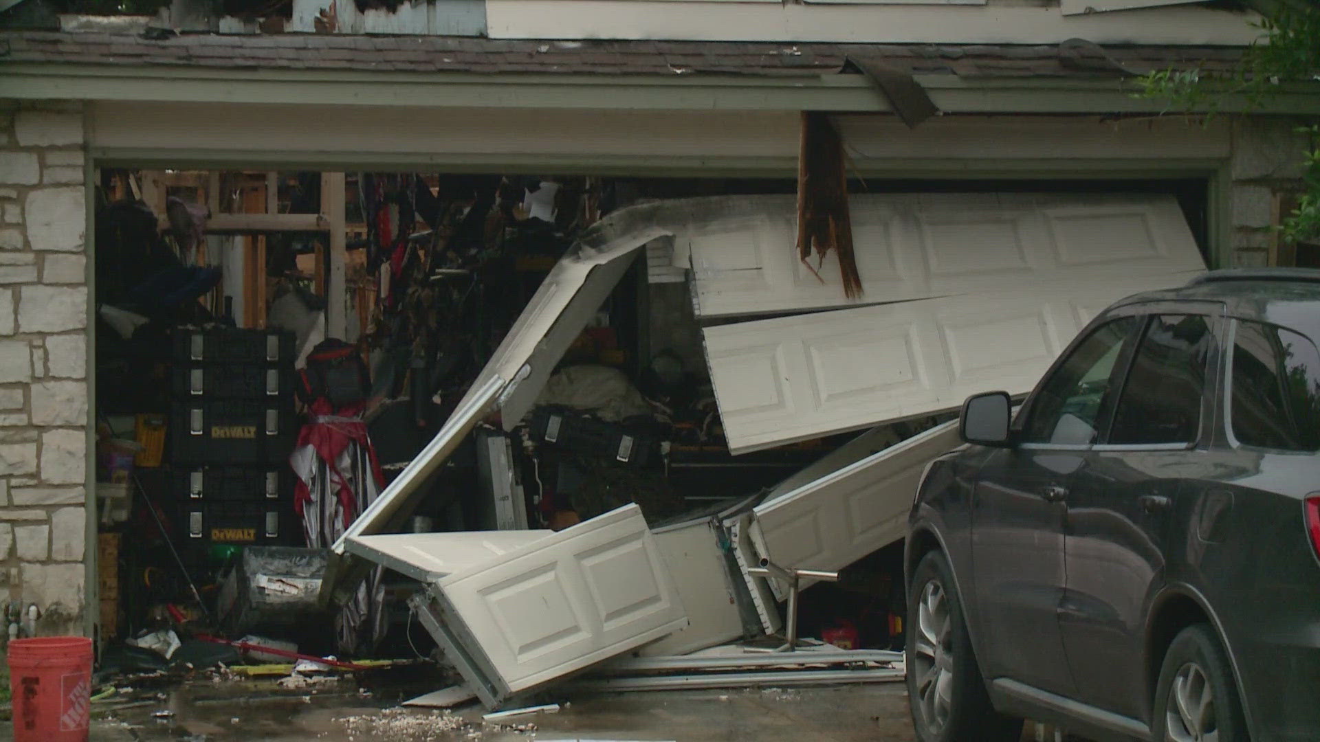 Chicken coop fire in east San Antonio kills a number of birds | kens5.com