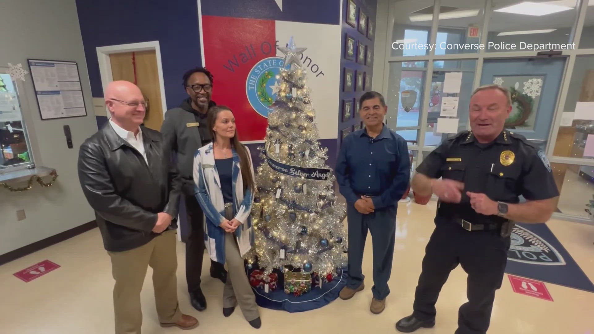 Gifts for seniors: Converse police spread holiday cheer with Silver ...