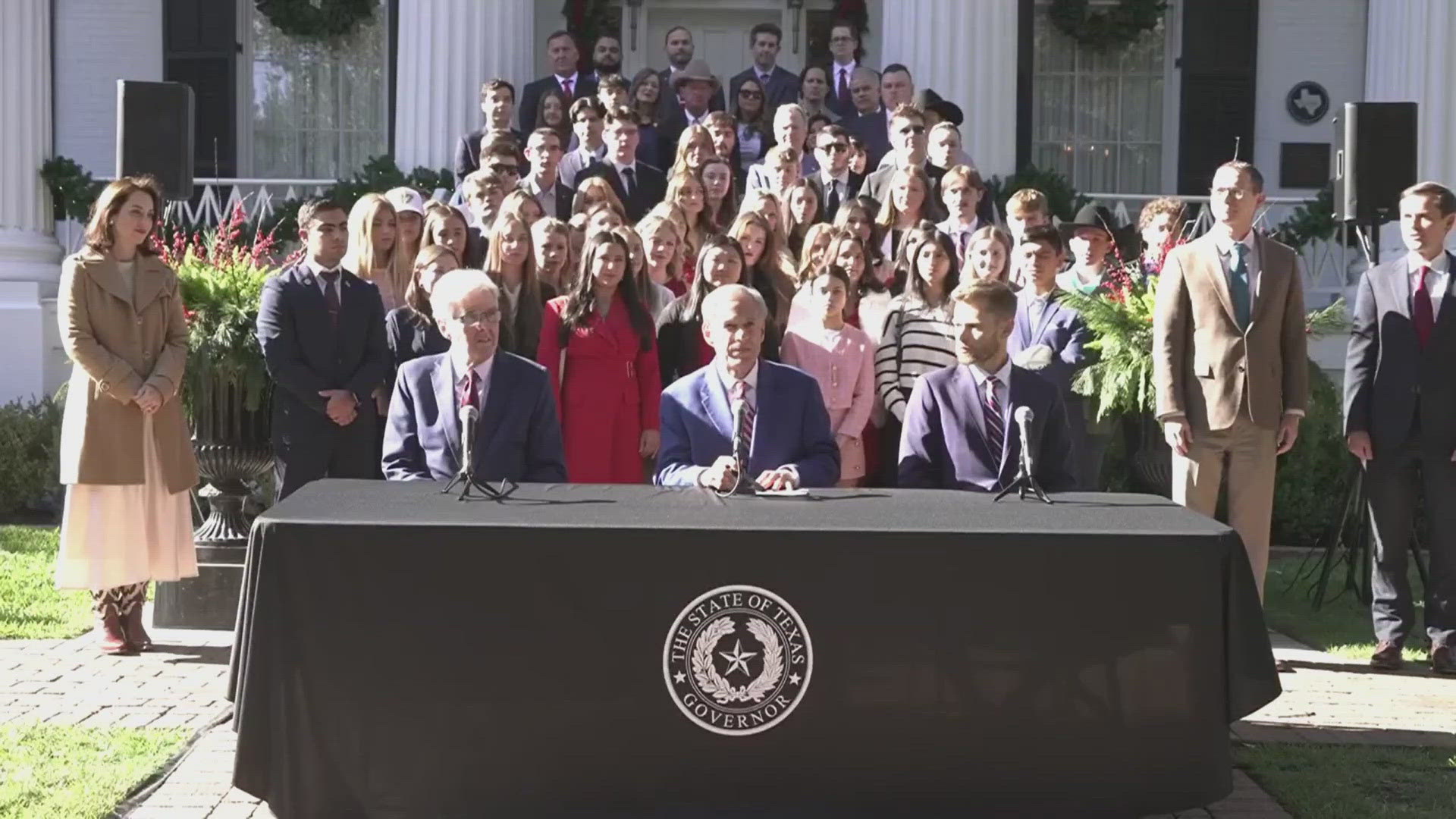 Crayola building cubes recalled over magnet ingestion risk | kens5.com