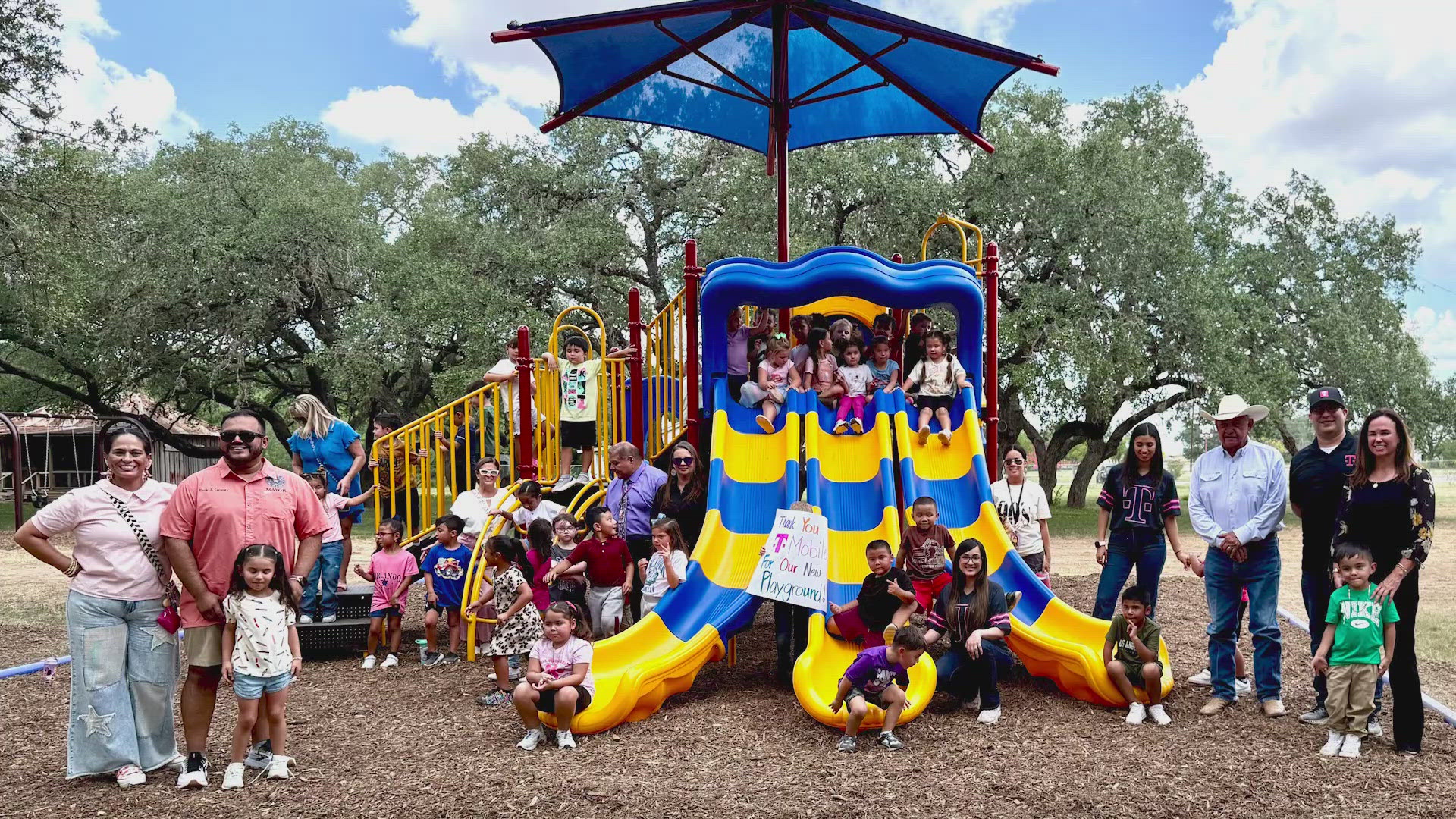 Playground in Sabinal, Texas is bringing families together. | kens5.com
