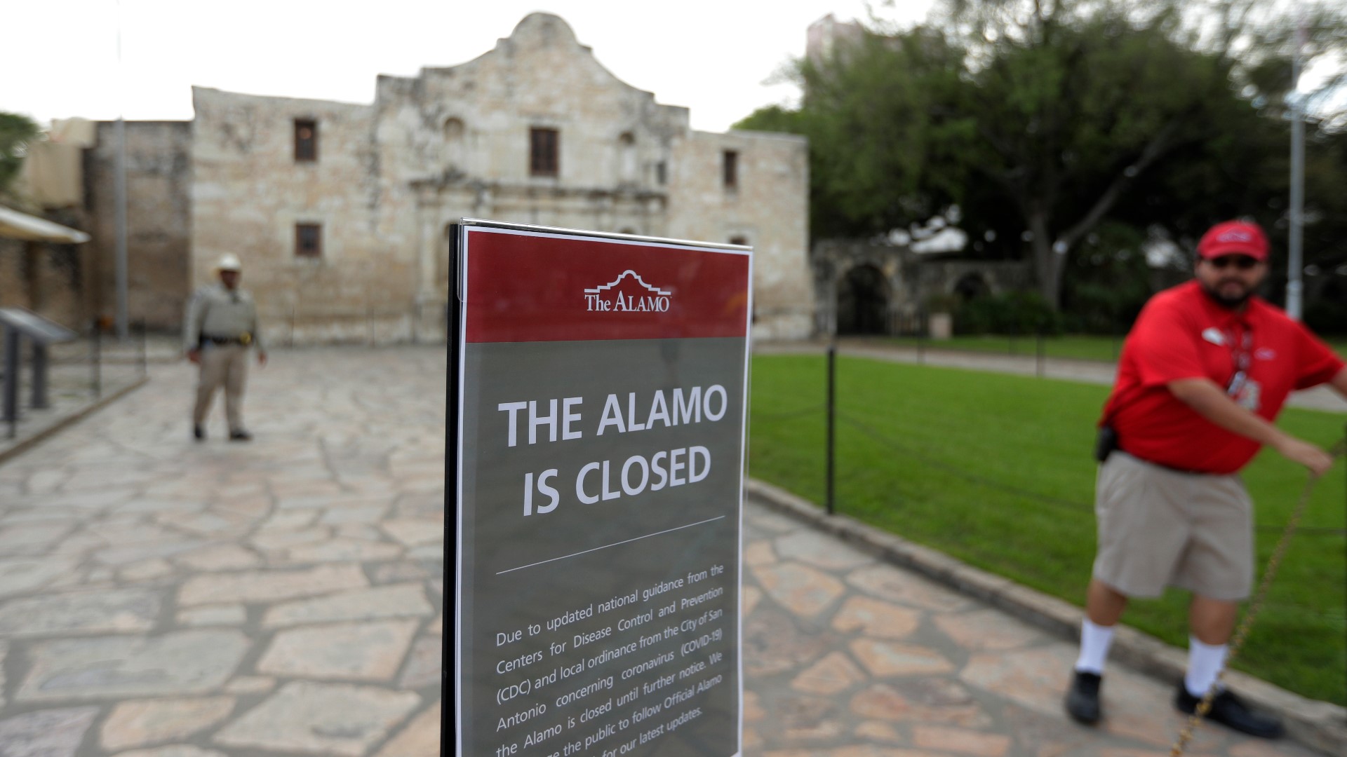 The Alamo makes history again, planning its first virtual Fourth of ...