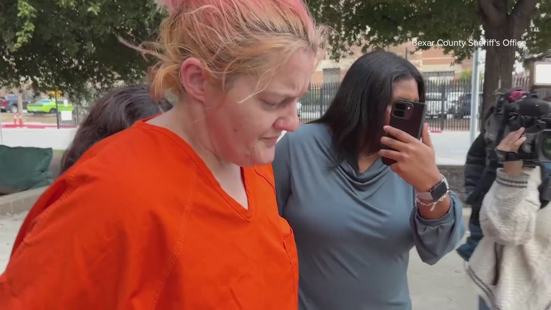 Woman shoots, kills boyfriend after disagreement over cellphone and car ...