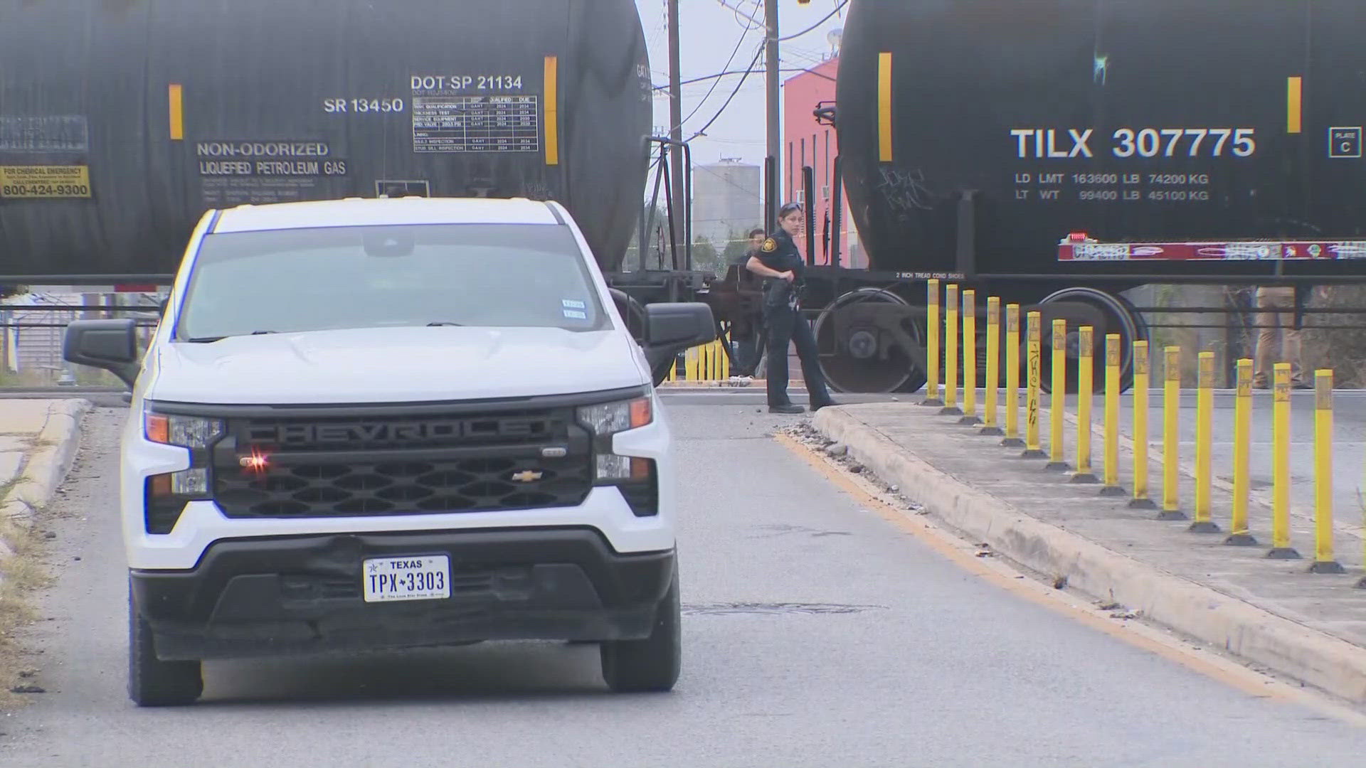 SAPD: Train fatally hits woman walking on the railroad tracks near ...