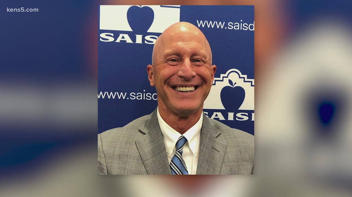 SAISD interim superintendent on board with continued masks, vaccine ...