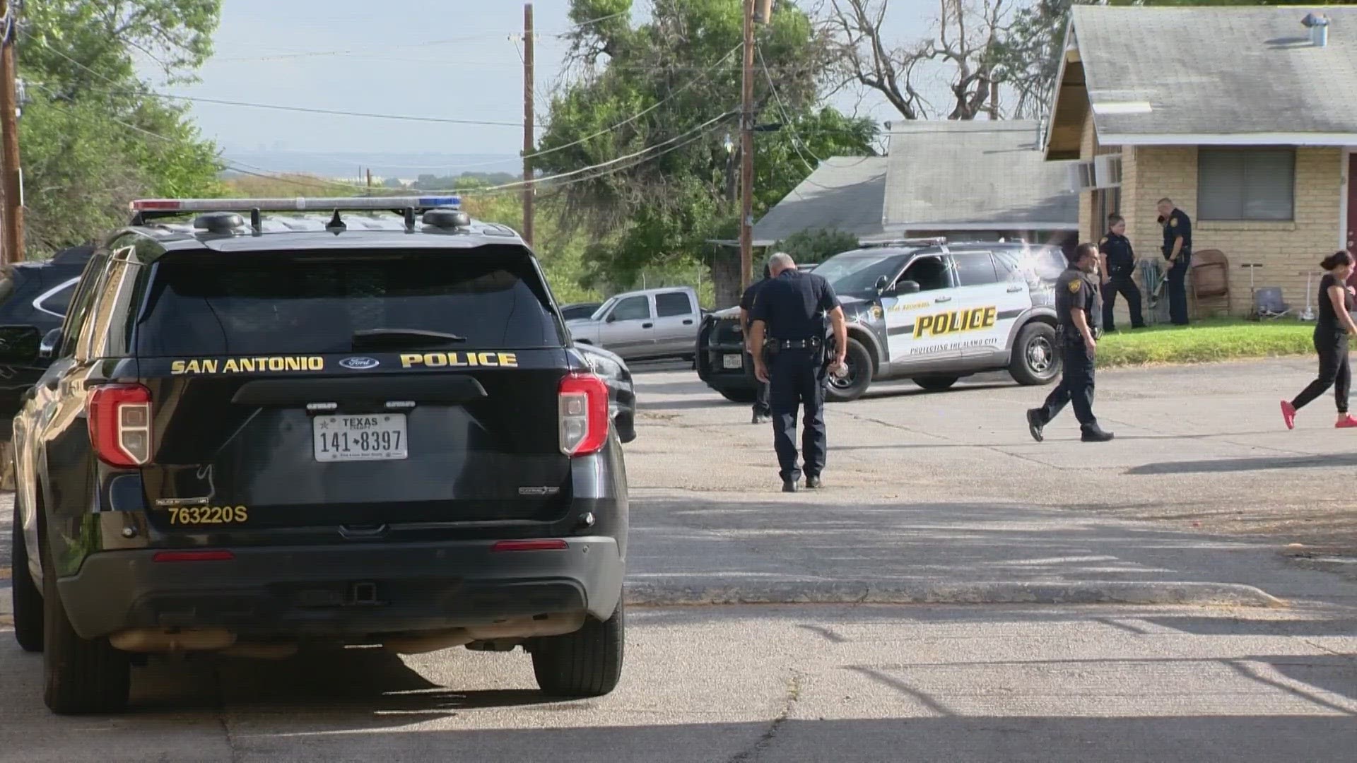 Victim of shooting driven to JBSA-Lackland gate, dropped off | kens5.com