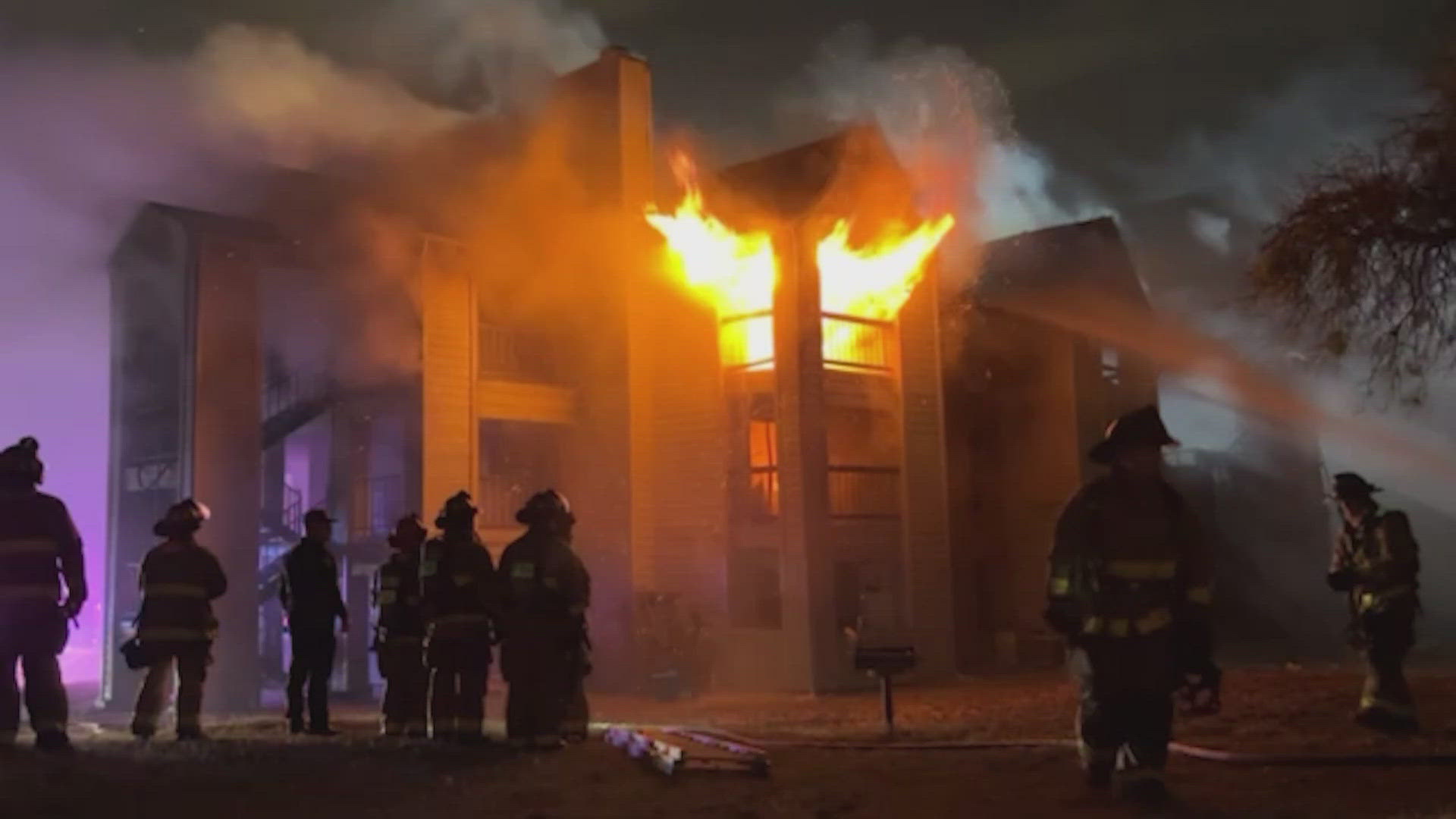 Massive fire damages entire apartment building on Austin Highway, 31 ...