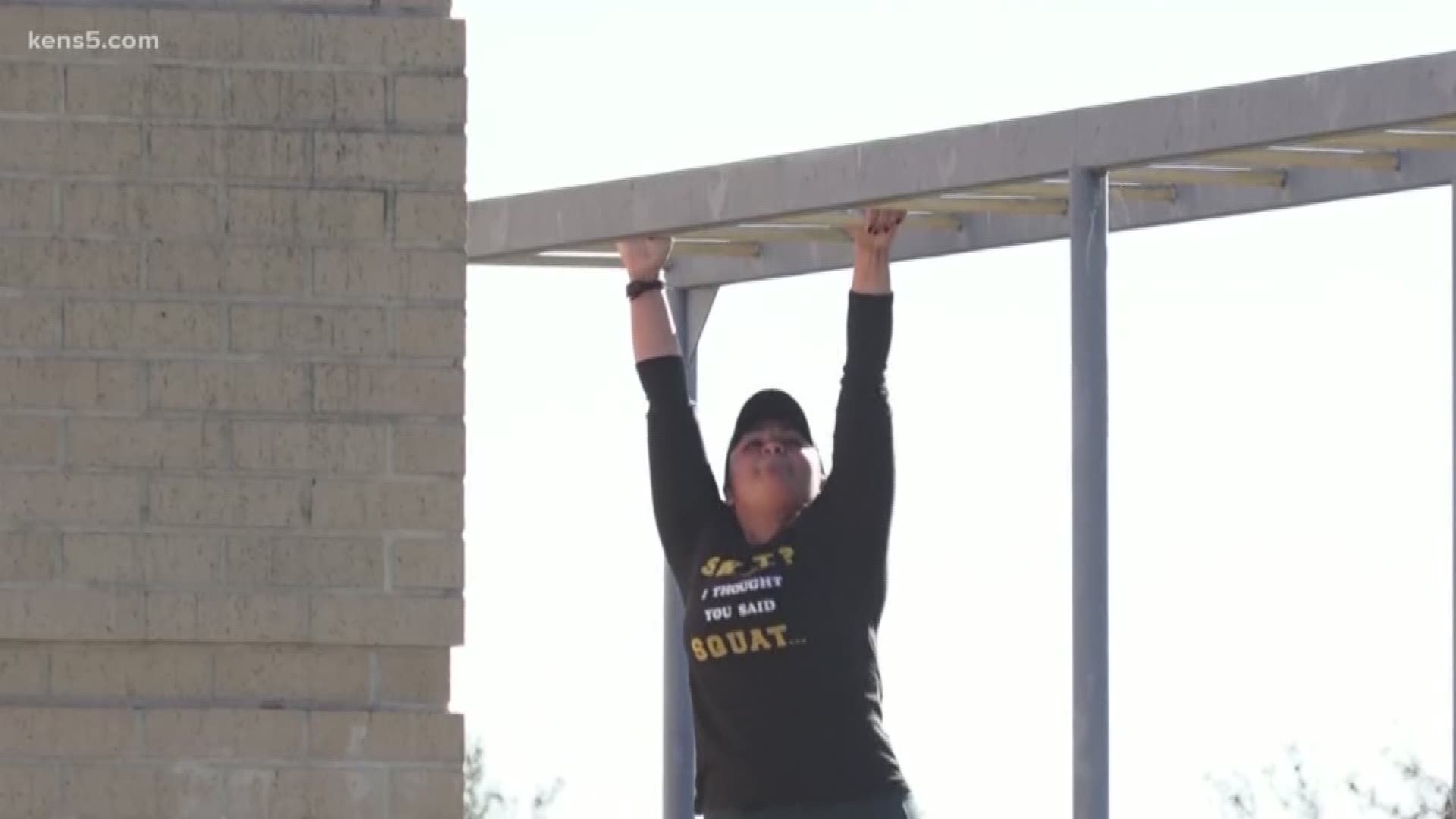 SAPD recruiting offers workout with SWAT | kens5.com