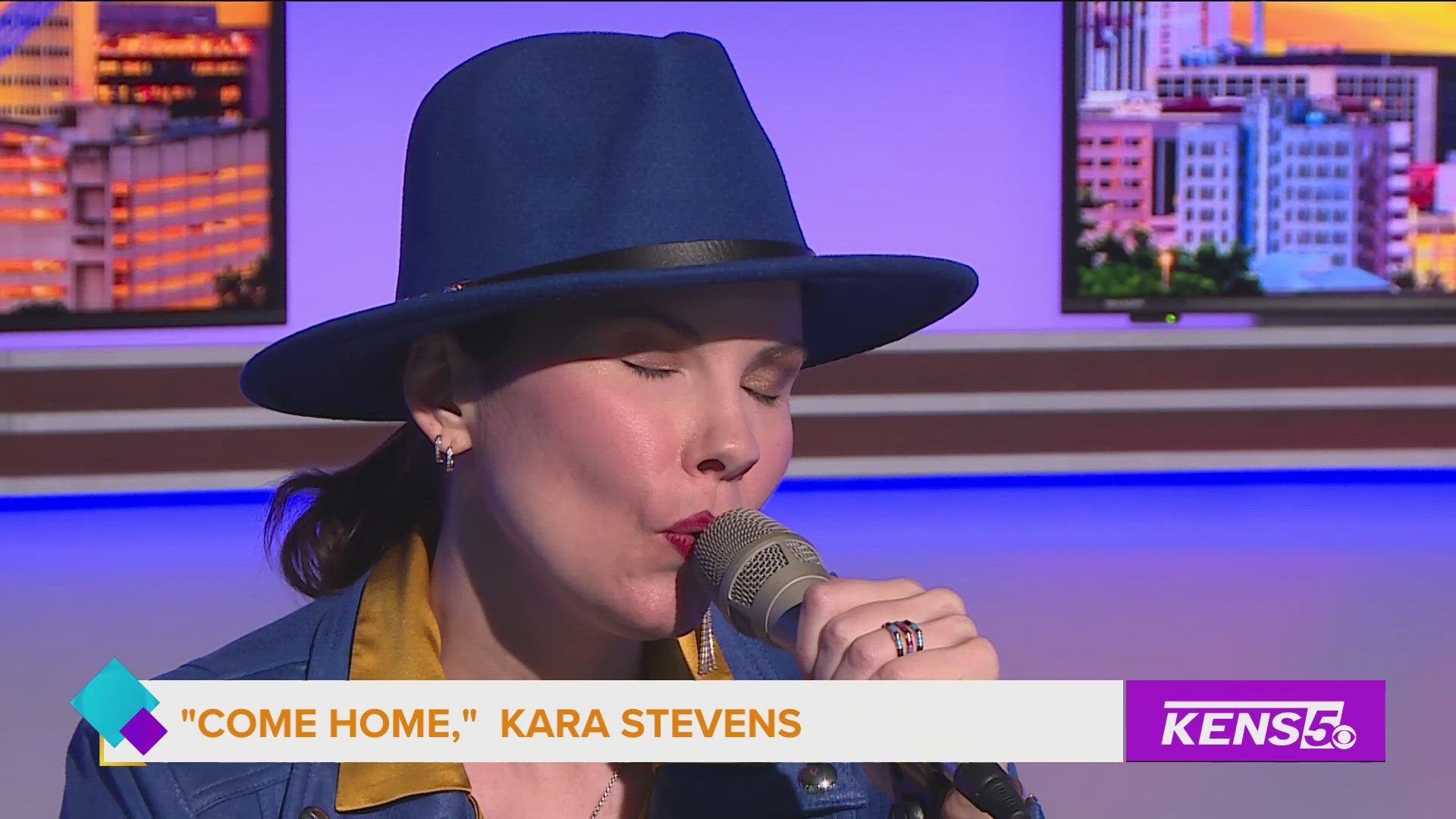 Local Singer Kara Stevens | Great Day SA | kens5.com