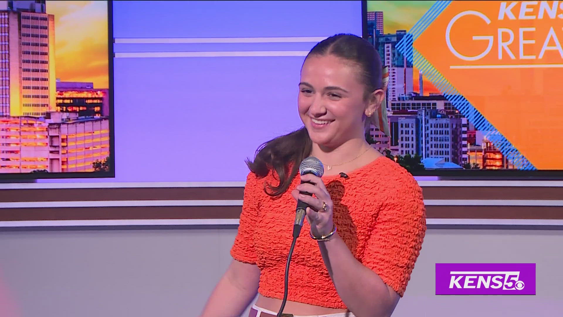 Audrey Davis gives a beautiful performance | Great Day SA | kens5.com