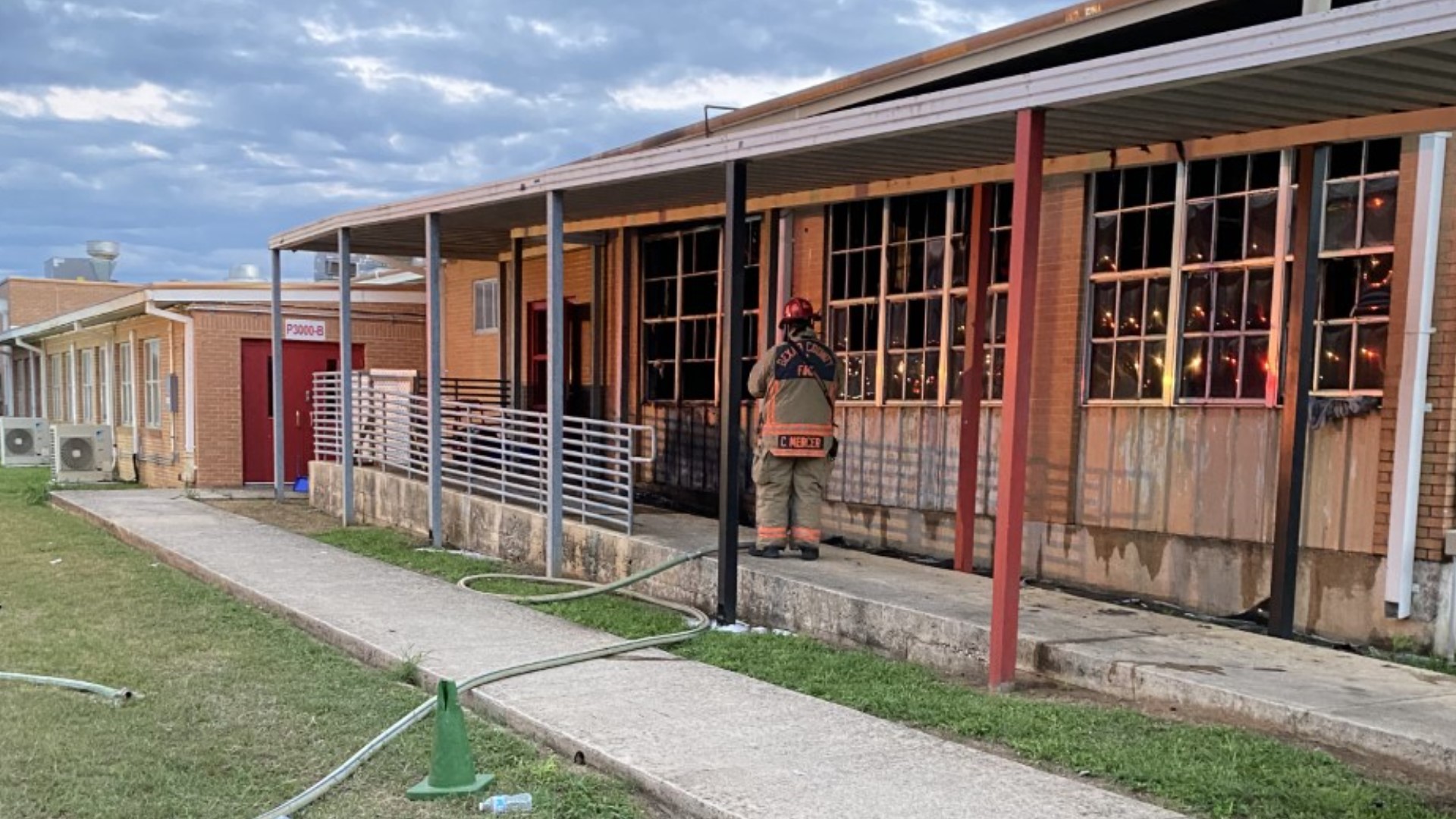 Fire crews put out blaze at Pearce Elementary School | kens5.com