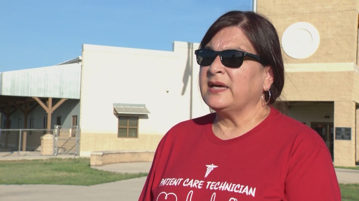 Two former school police officers who responded to Robb Elementary face ...