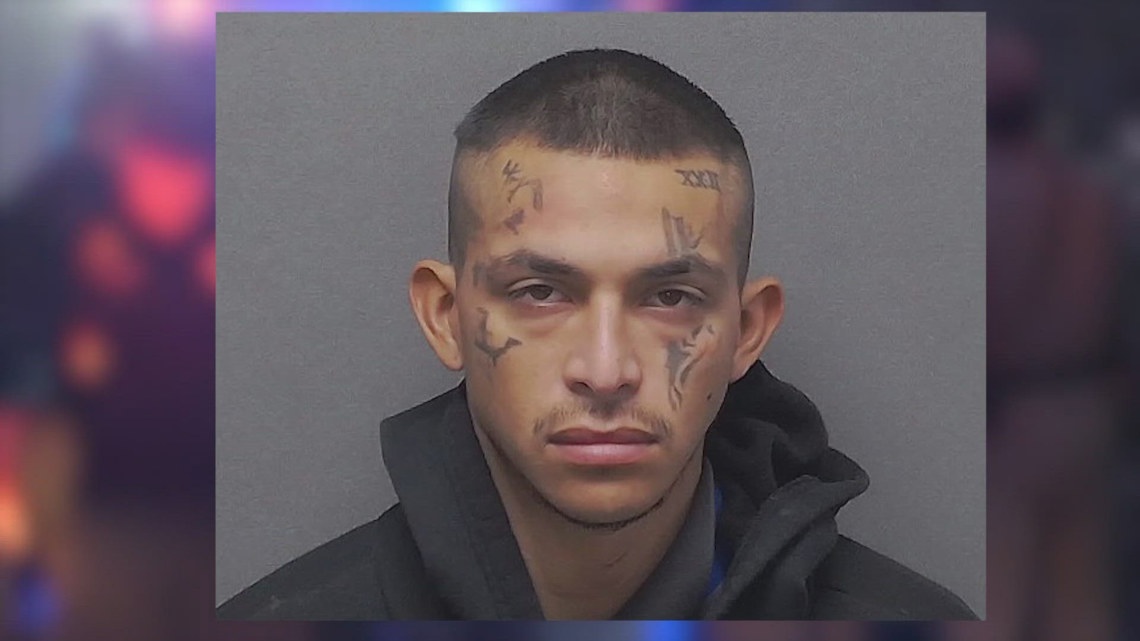 Fugitive wanted on 9 felony warrants arrested after brief chase in ...