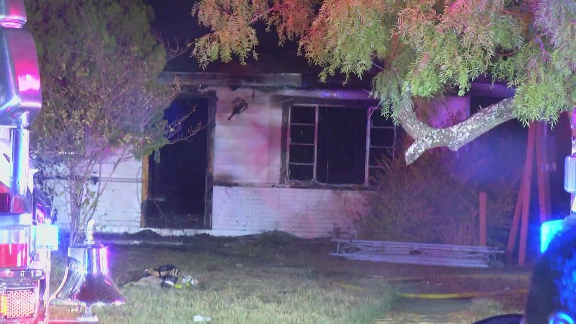 Home being remodeled is destroyed by early morning fire, officials say ...