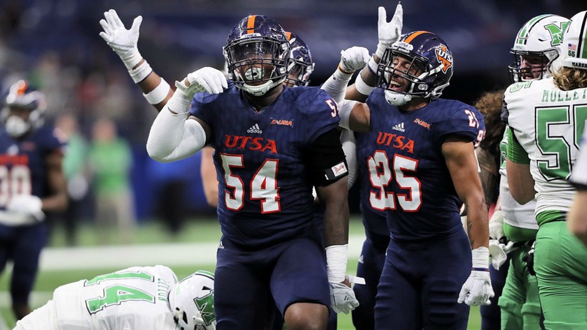 Wilson: Race for UTSA's starting QB spot still tight two weeks into ...