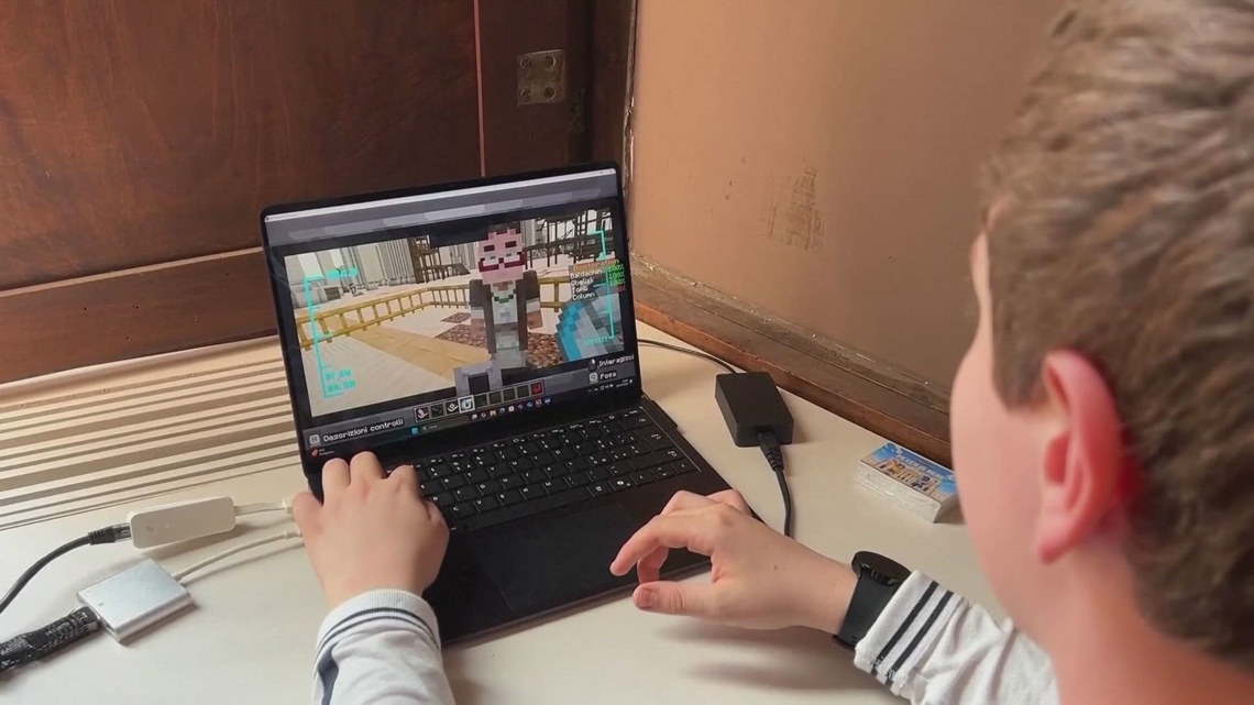Vatican officials unveil video game that allows children to explore St ...
