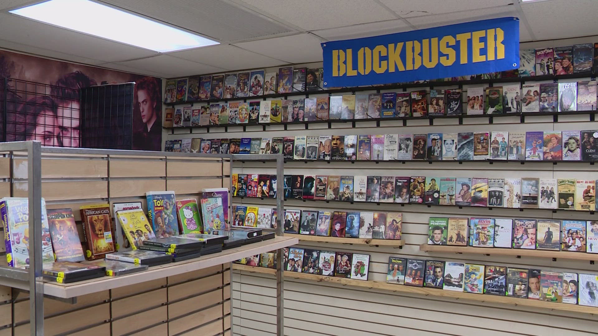 San Antonio opens first free blockbuster with a twist | kens5.com