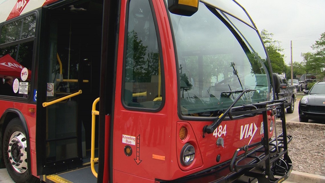 Downtown construction causing VIA bus route changes | kens5.com