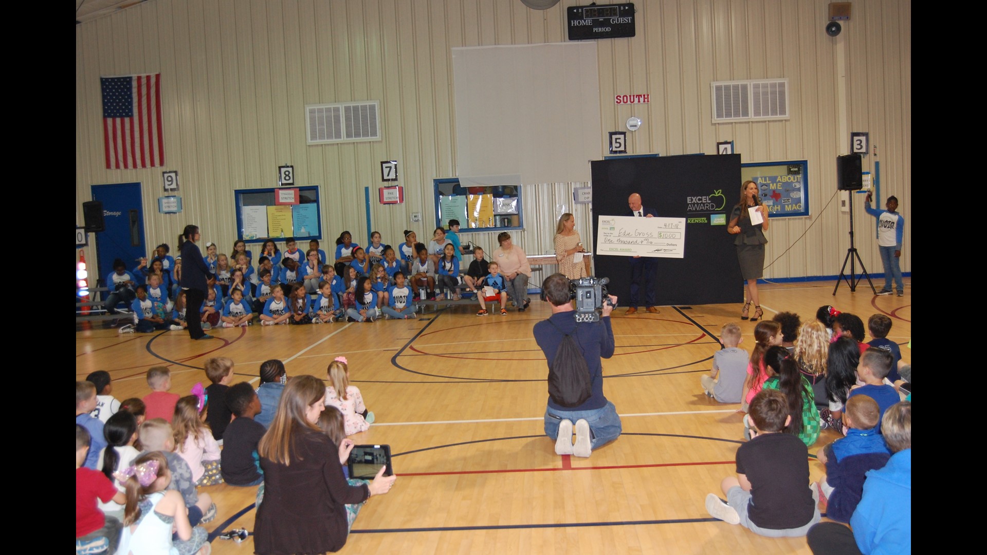Edie Gross wins EXCEL Award for Randolph Field ISD | kens5.com