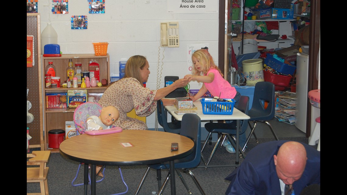 Edie Gross wins EXCEL Award for Randolph Field ISD | kens5.com