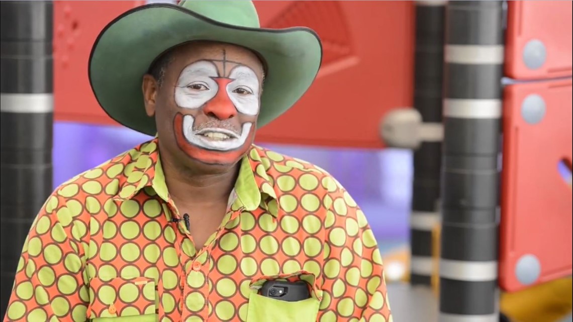 Legendary Leon Coffee inducted into ProRodeo Hall of Fame | kens5.com