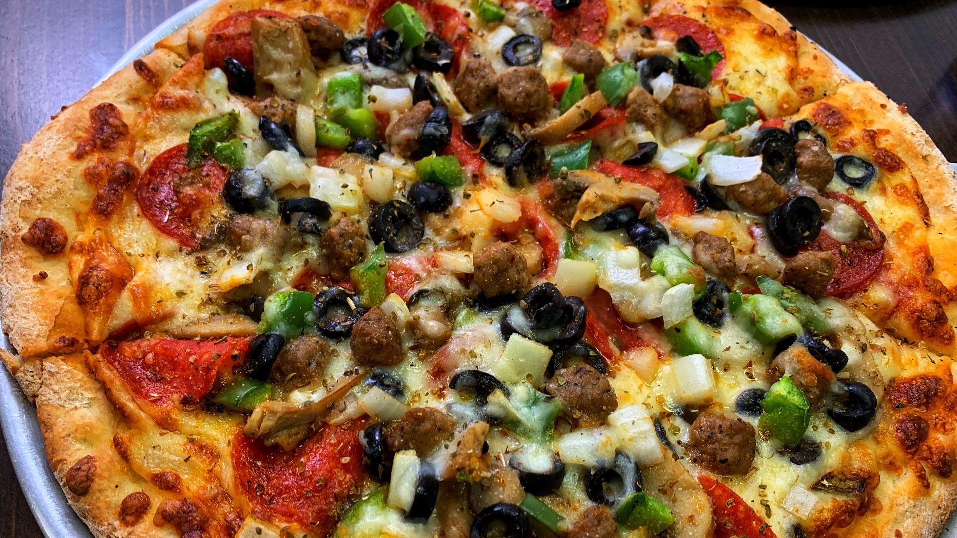 Neighborhood Eats wants more Maria’s Pizza | kens5.com