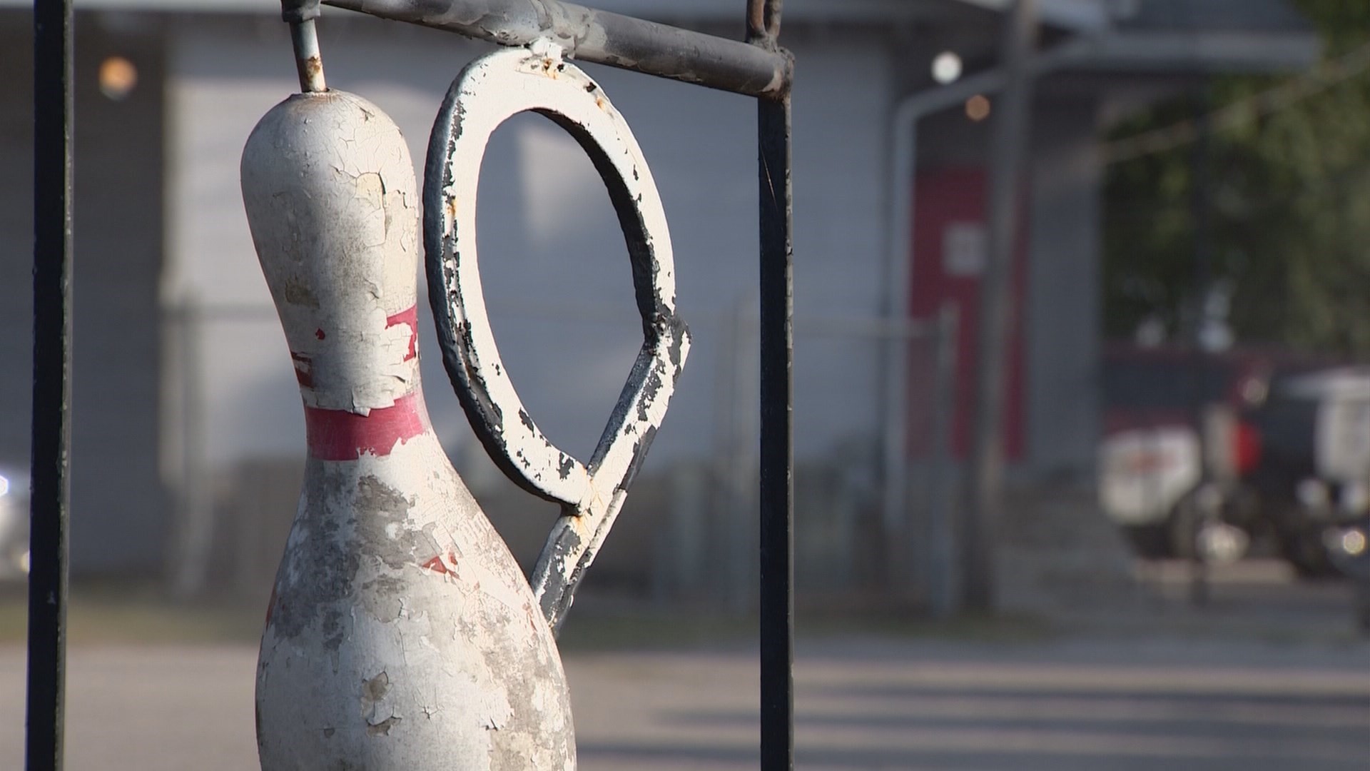 Texas Niners: The last bastion of nine-pin bowling lives on in San ...