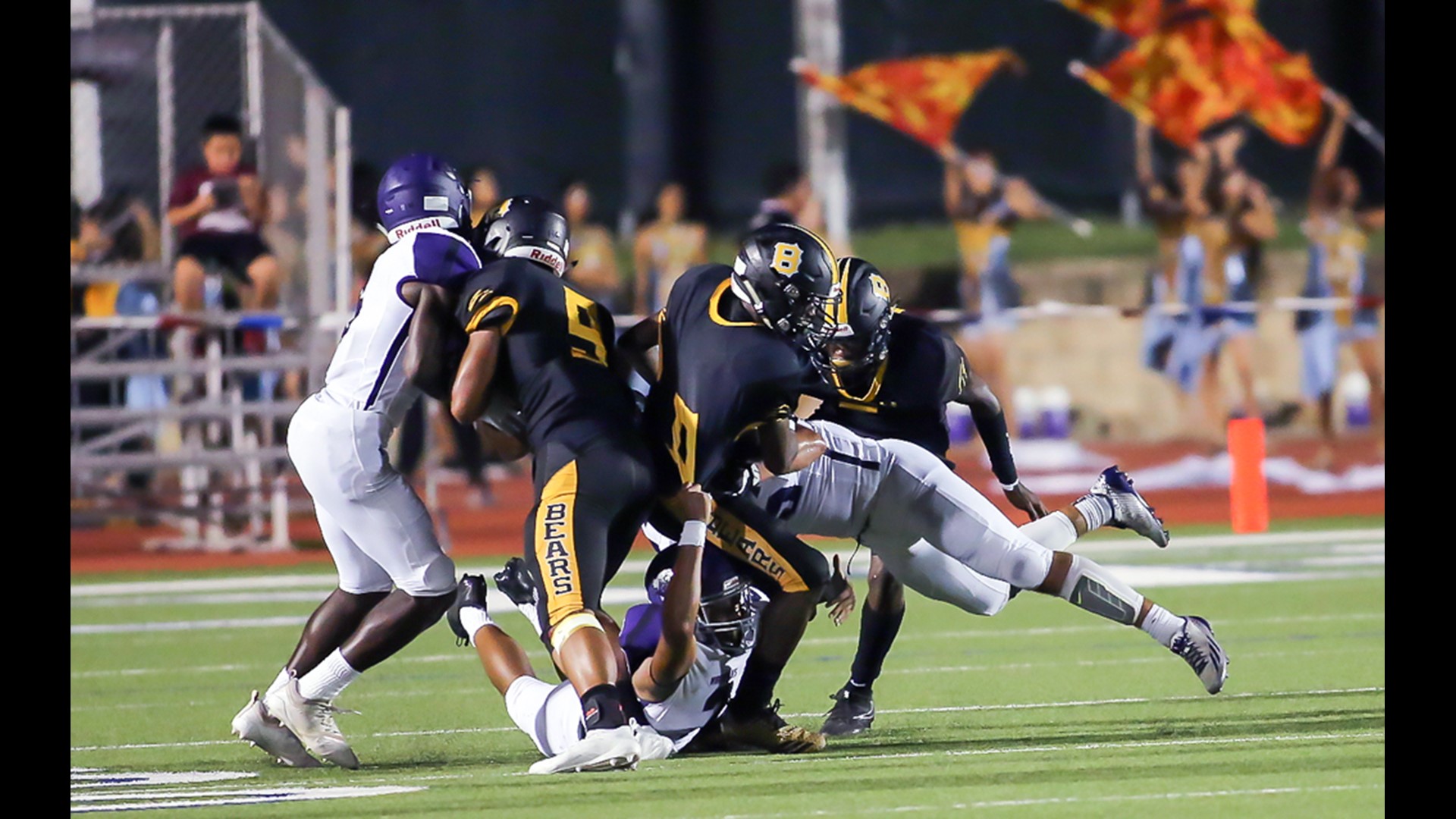 PHOTOS: Warren Warriors defeat Brennan Bears 33-21 | kens5.com