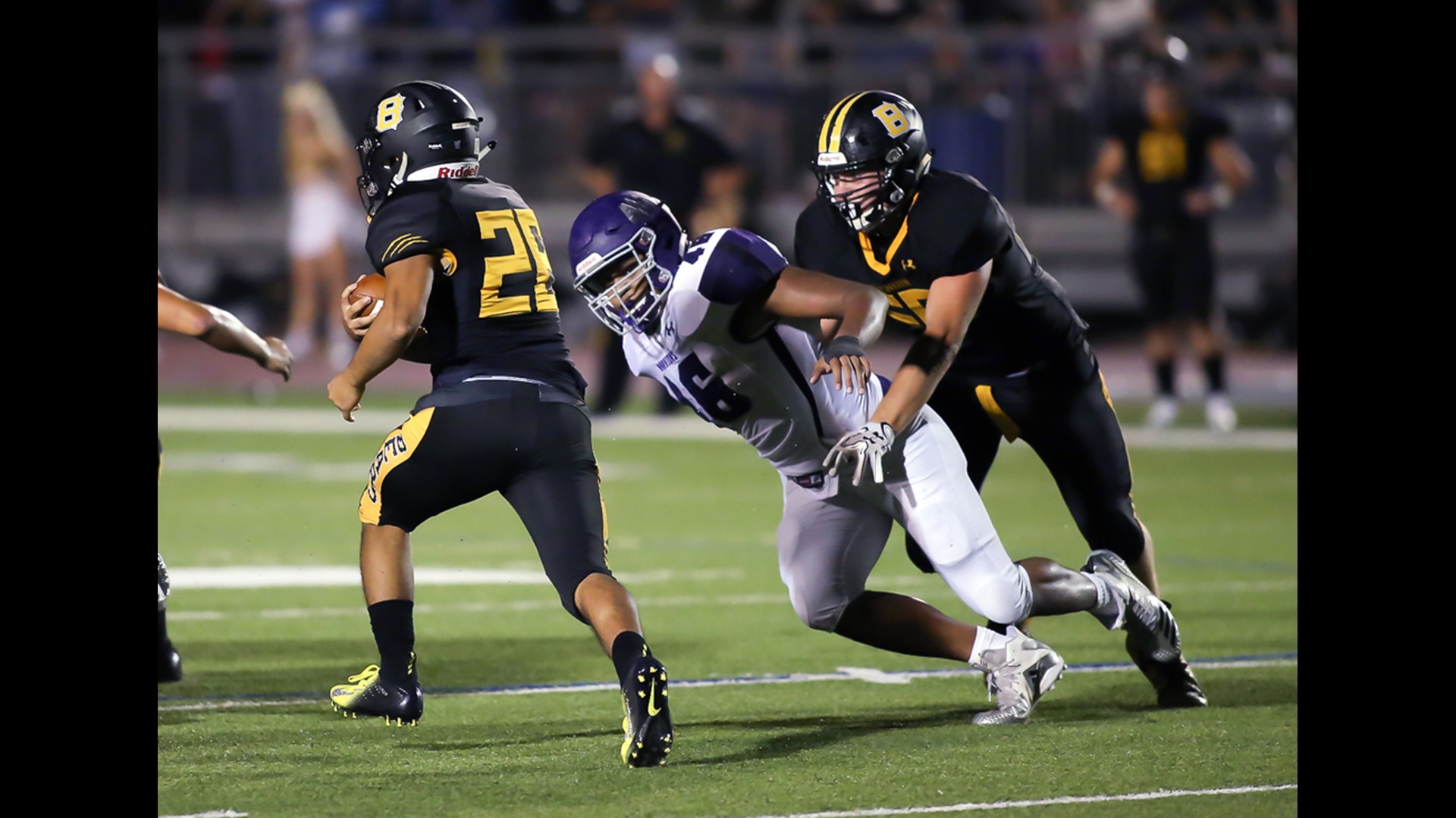 PHOTOS: Warren Warriors defeat Brennan Bears 33-21 | kens5.com