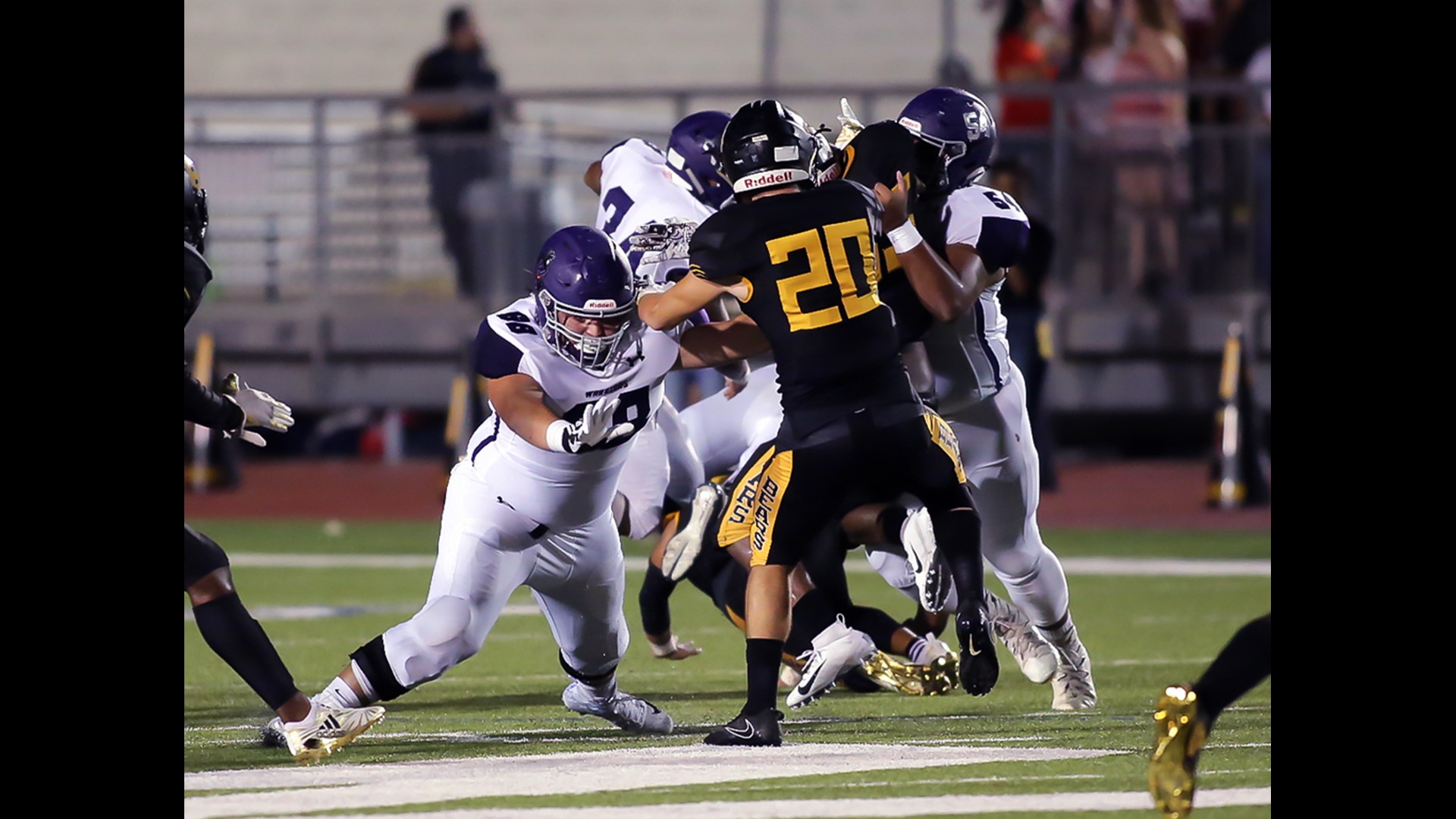 PHOTOS: Warren Warriors defeat Brennan Bears 33-21 | kens5.com