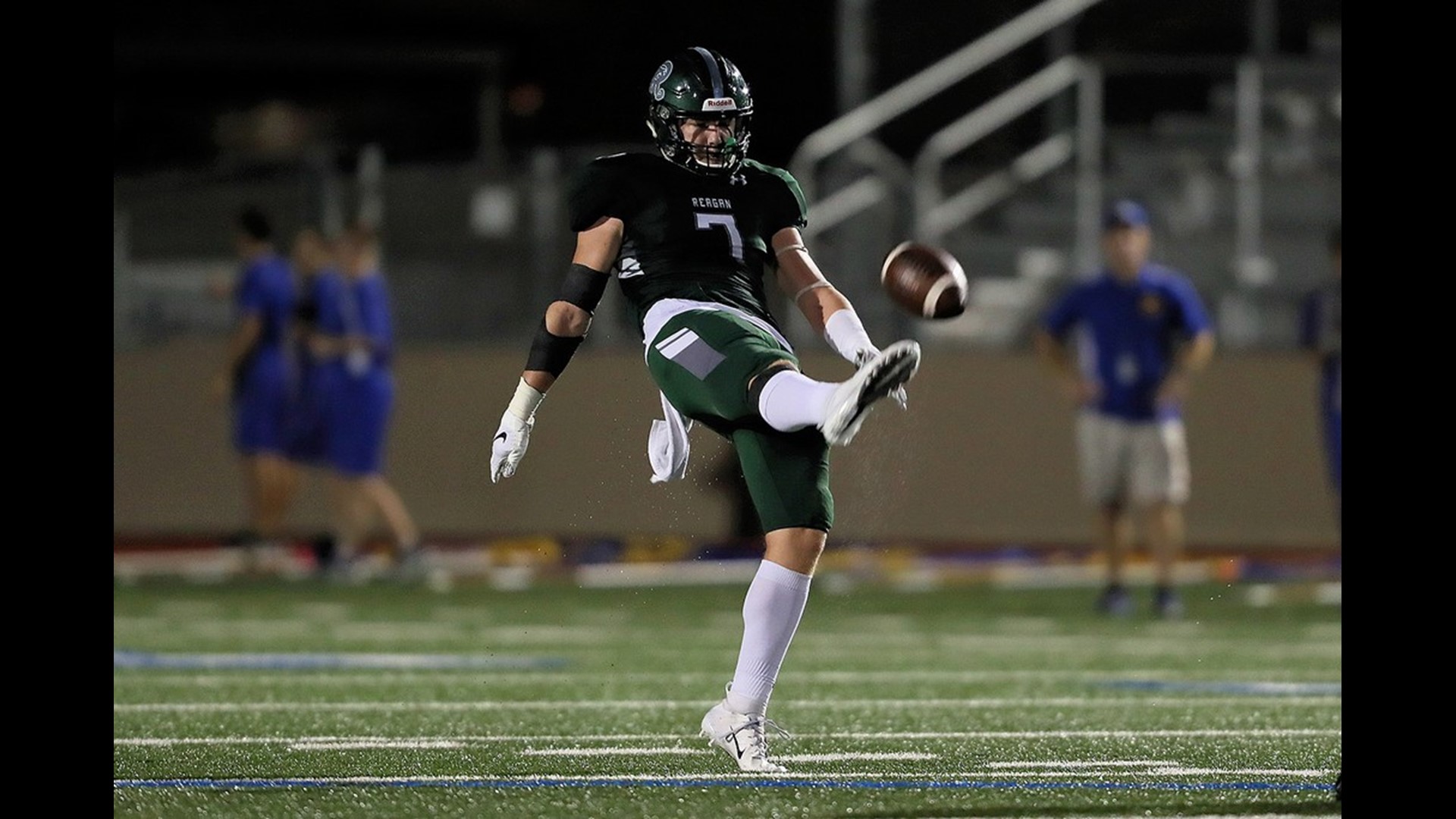 FOOTBALL PHOTOS: Reagan Rattlers defeat Clemens Buffaloes | kens5.com