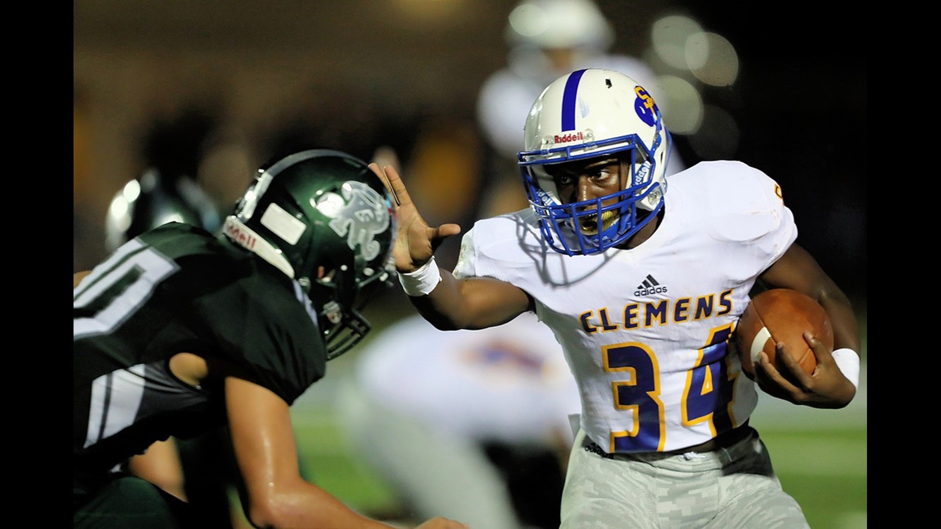 FOOTBALL PHOTOS: Reagan Rattlers defeat Clemens Buffaloes | kens5.com