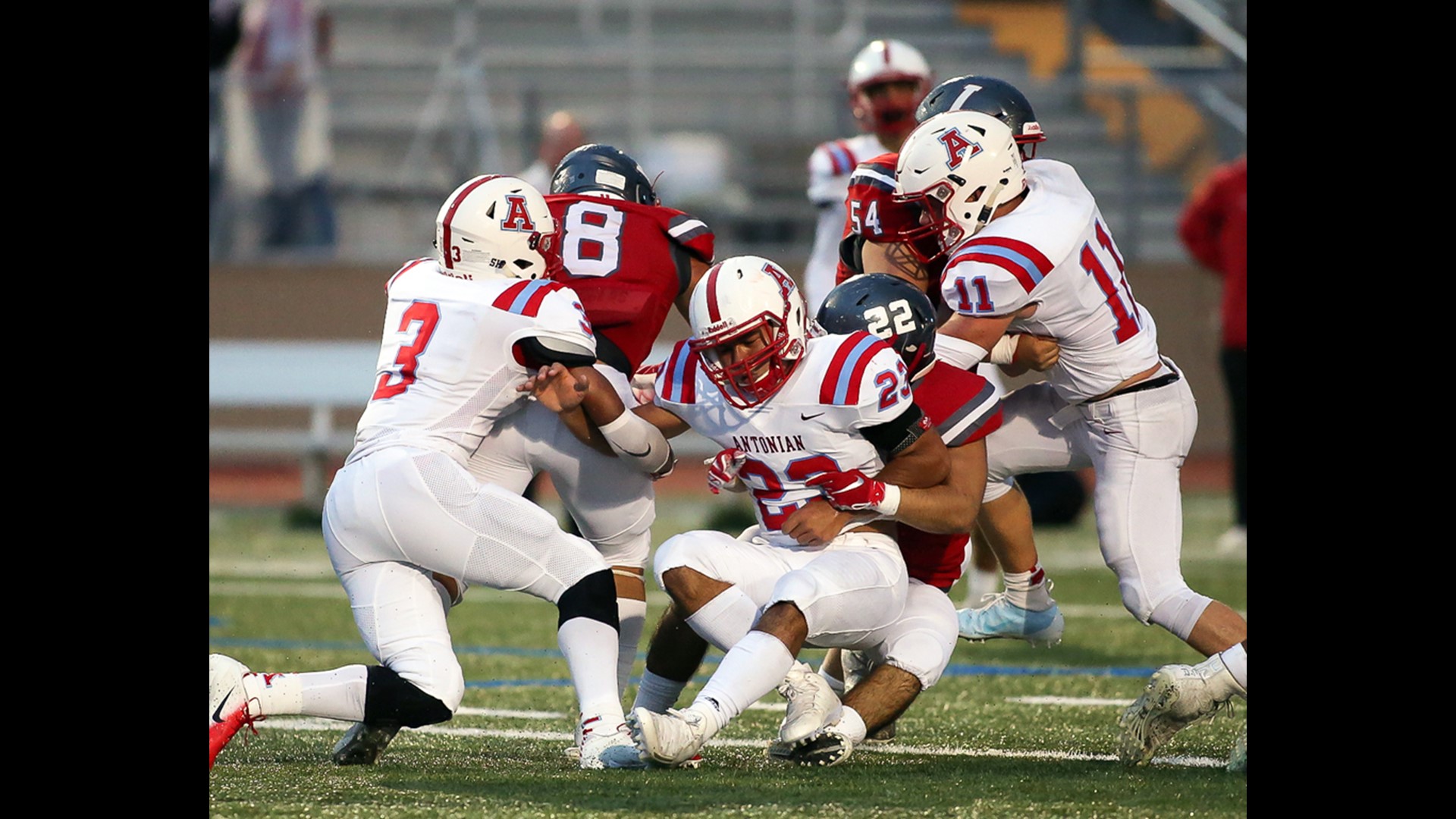 FOOTBALL PHOTOS: Antonian Apaches beat Lee Volunteers | kens5.com