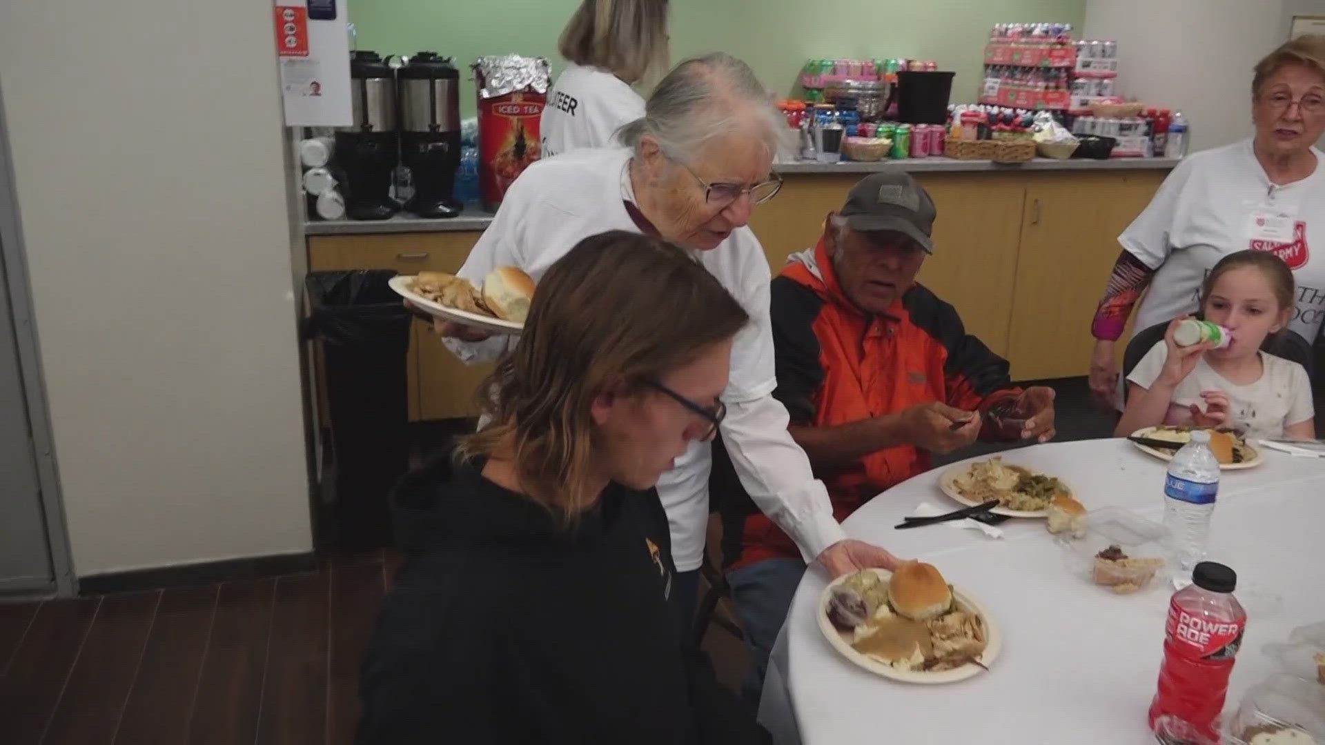 Odessa cooking crew saves Kerrville Thanksgiving meal after July 4 floods | kens5.com