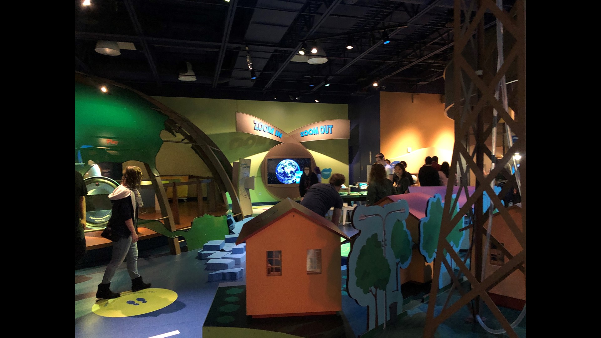 DoSeum's 'Adult Night' out of this world, literally | kens5.com