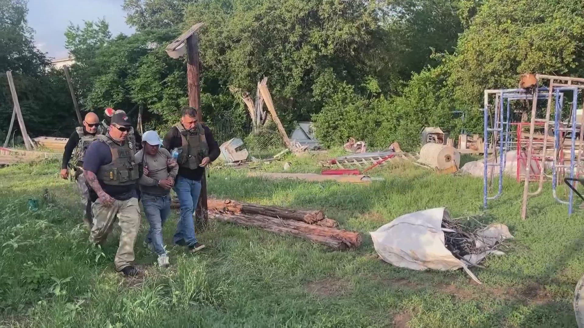 ICE works to get man facing deportation out of tree in San Antonio neighborhood | kens5.com