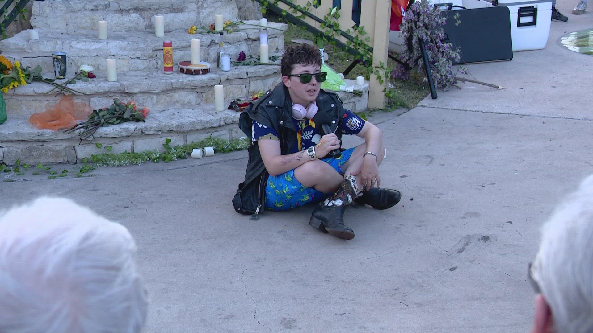 Actor Jonathan Joss remembered by loved ones at vigil in San Antonio ...