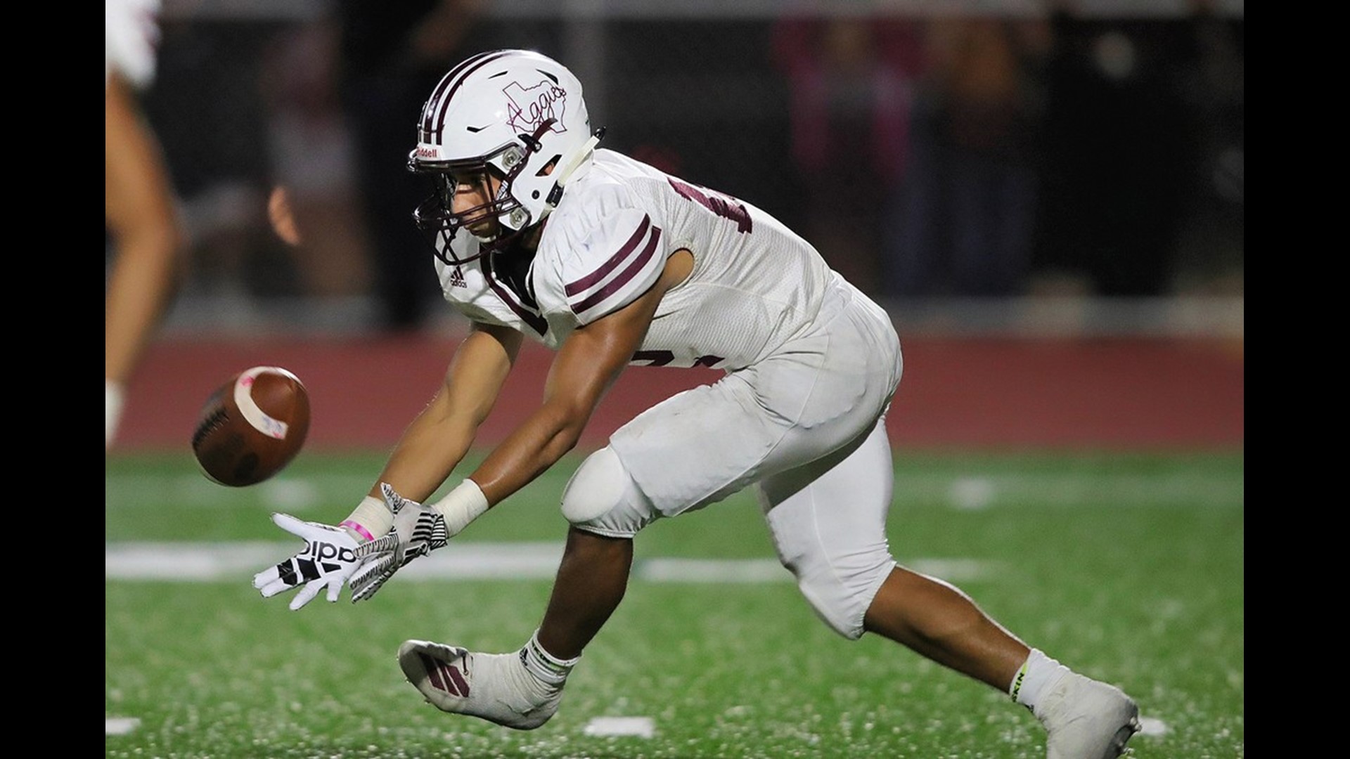 Poth Pirates defeat the Poteet Aggies | kens5.com