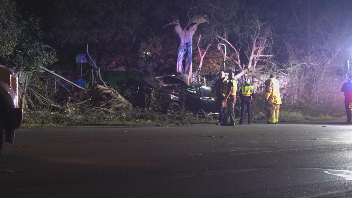 Victim identified in deadly Thursday crash | kens5.com