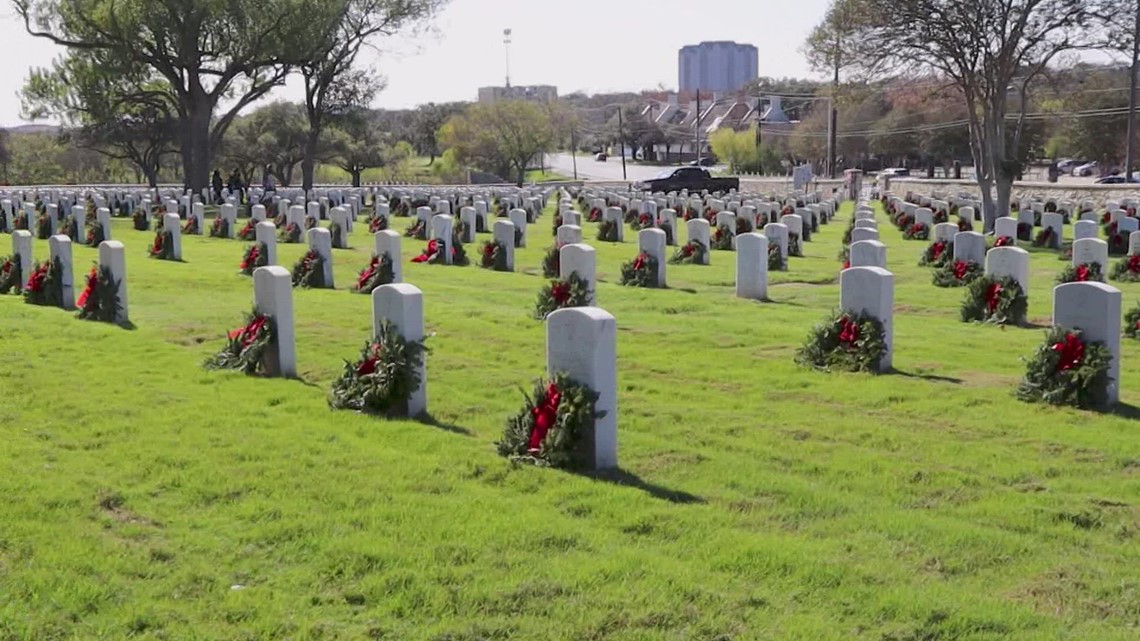 Thousands of wreaths laid to honor fallen heroes at Fort Sam Houston ...