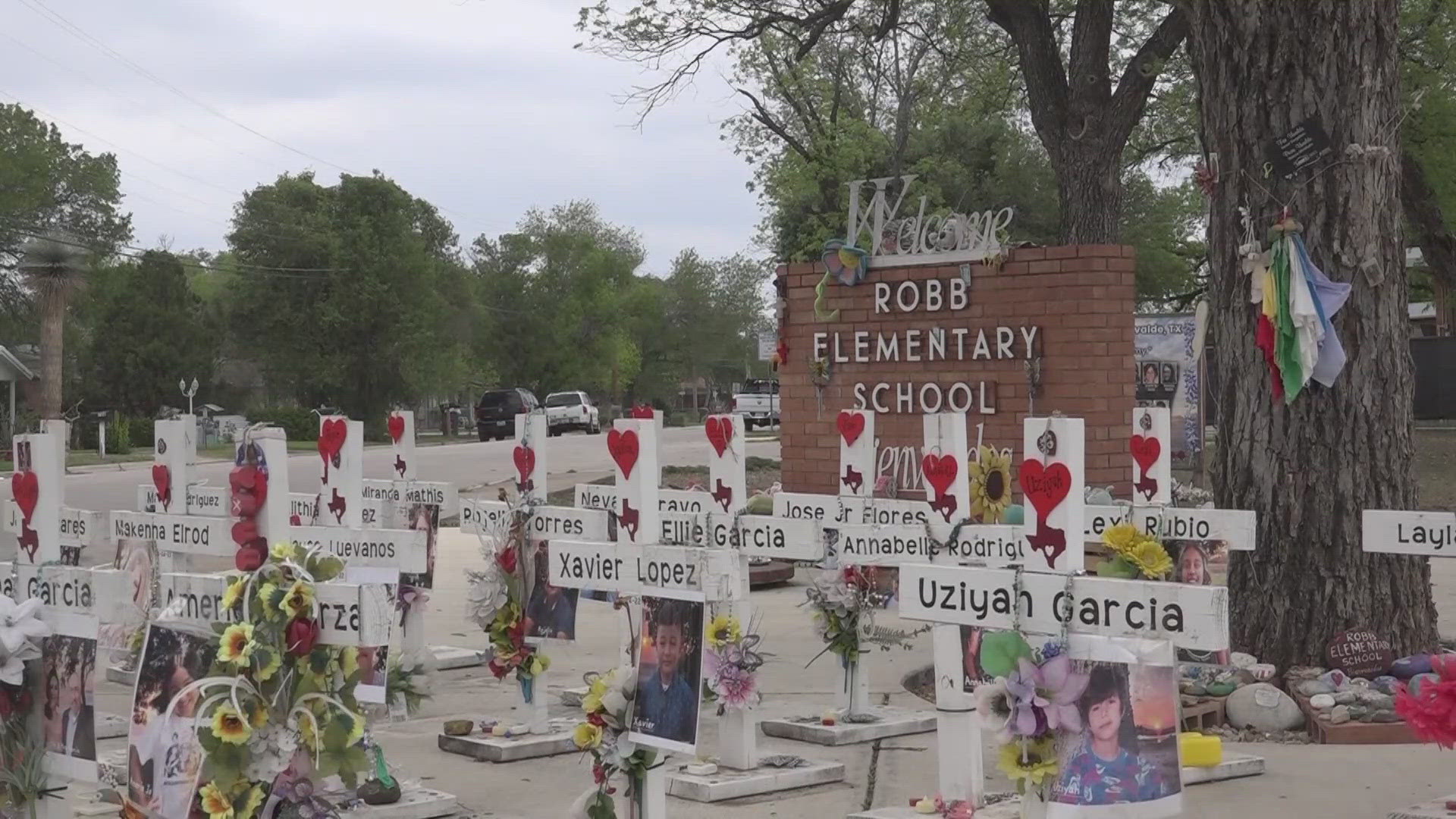 'Teacher of the year' recalls surviving Robb Elementary shooting in ...