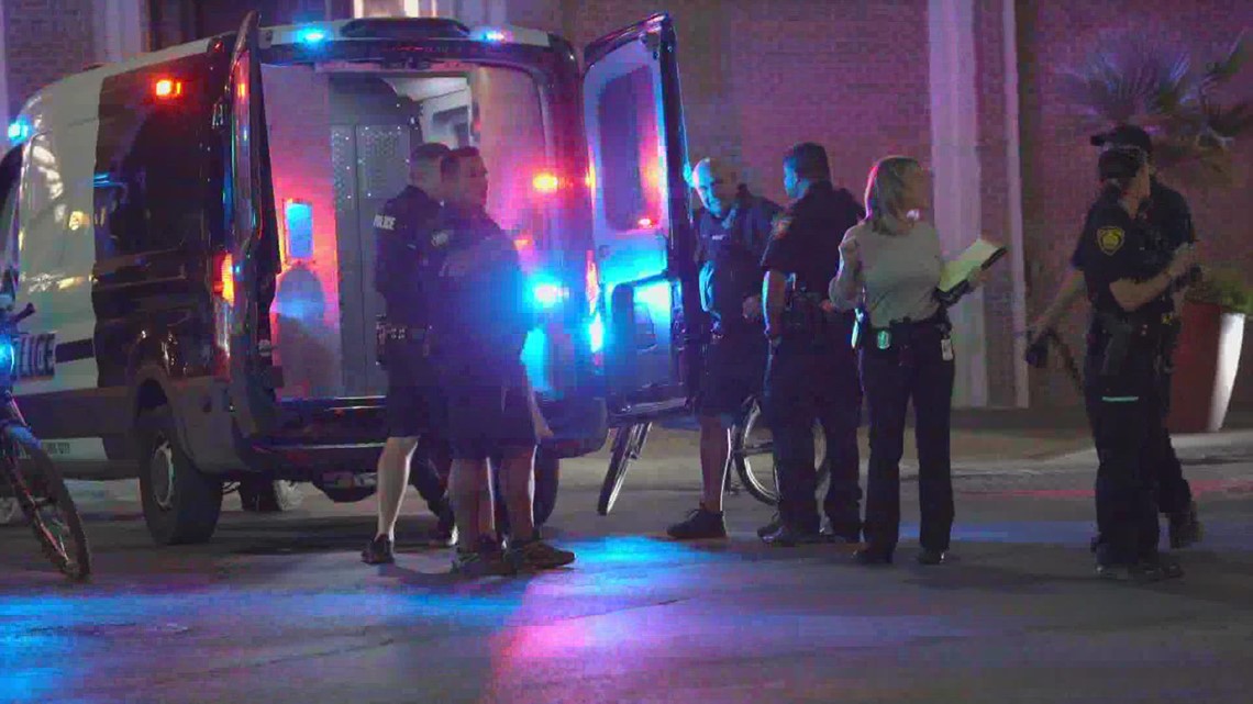 Drunken man starts several fights, stabs someone after leaving bar ...