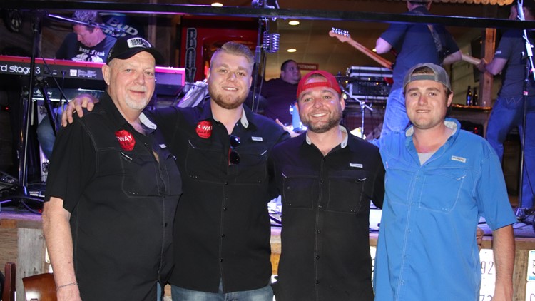 Neighborhood Eats fills up at The 4 Way Bar & Grill | kens5.com