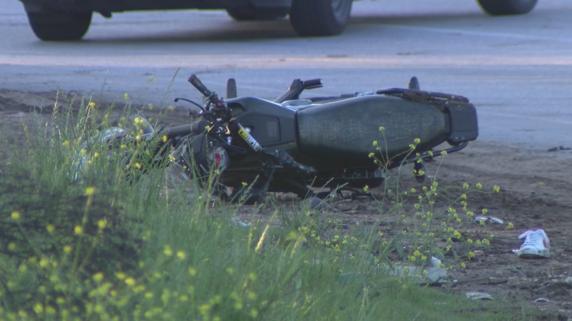 Woman hospitalized after being hit by 18-wheeler in San Antonio | kens5.com