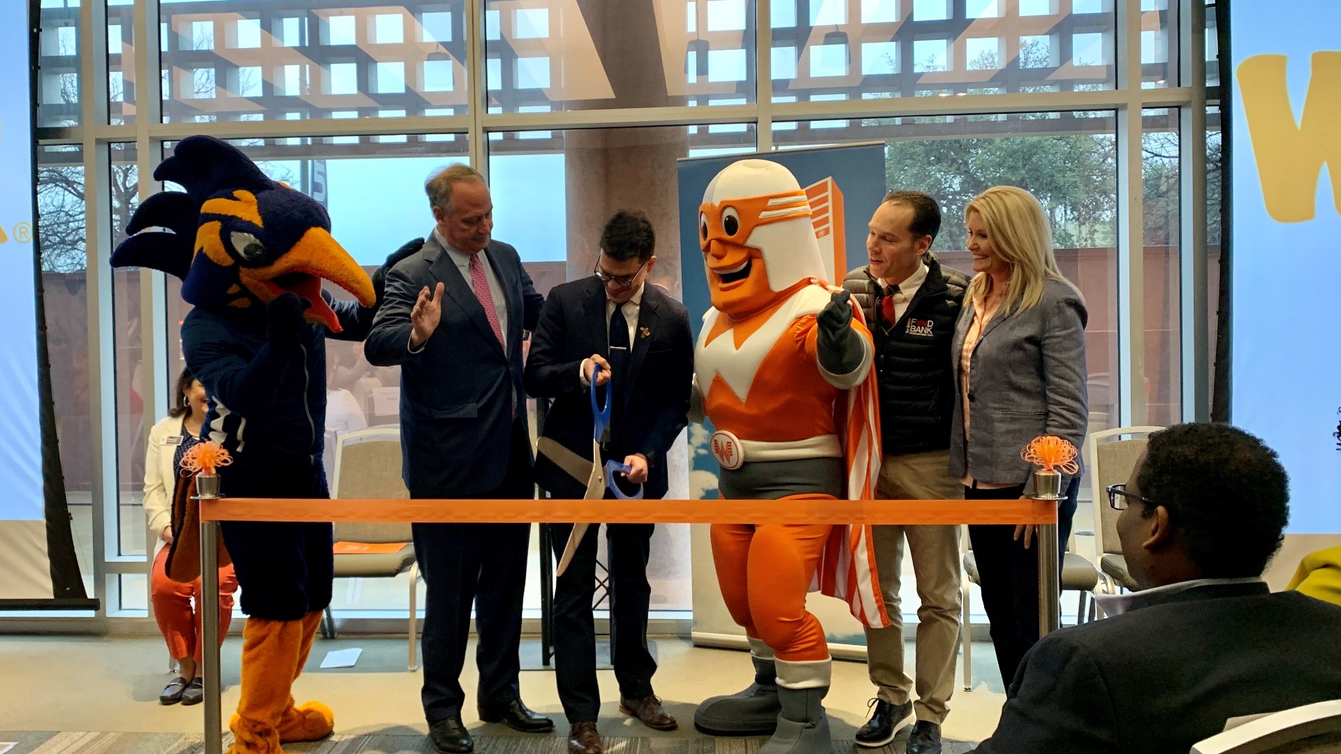 UTSA students can get free food from Whataburger Resource Room | kens5.com